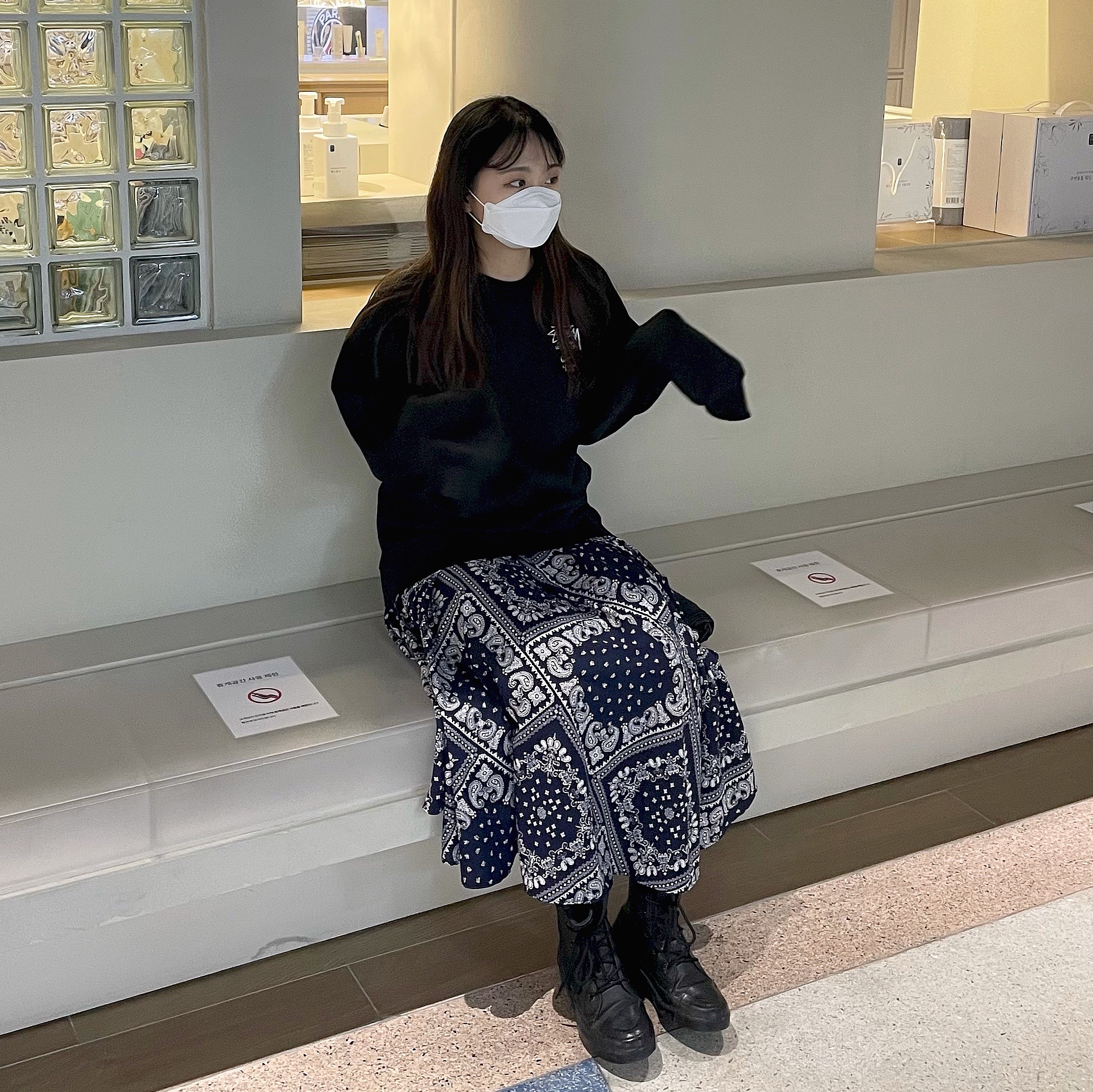 (@rrrrra___) 님의 게시물 | KREAM