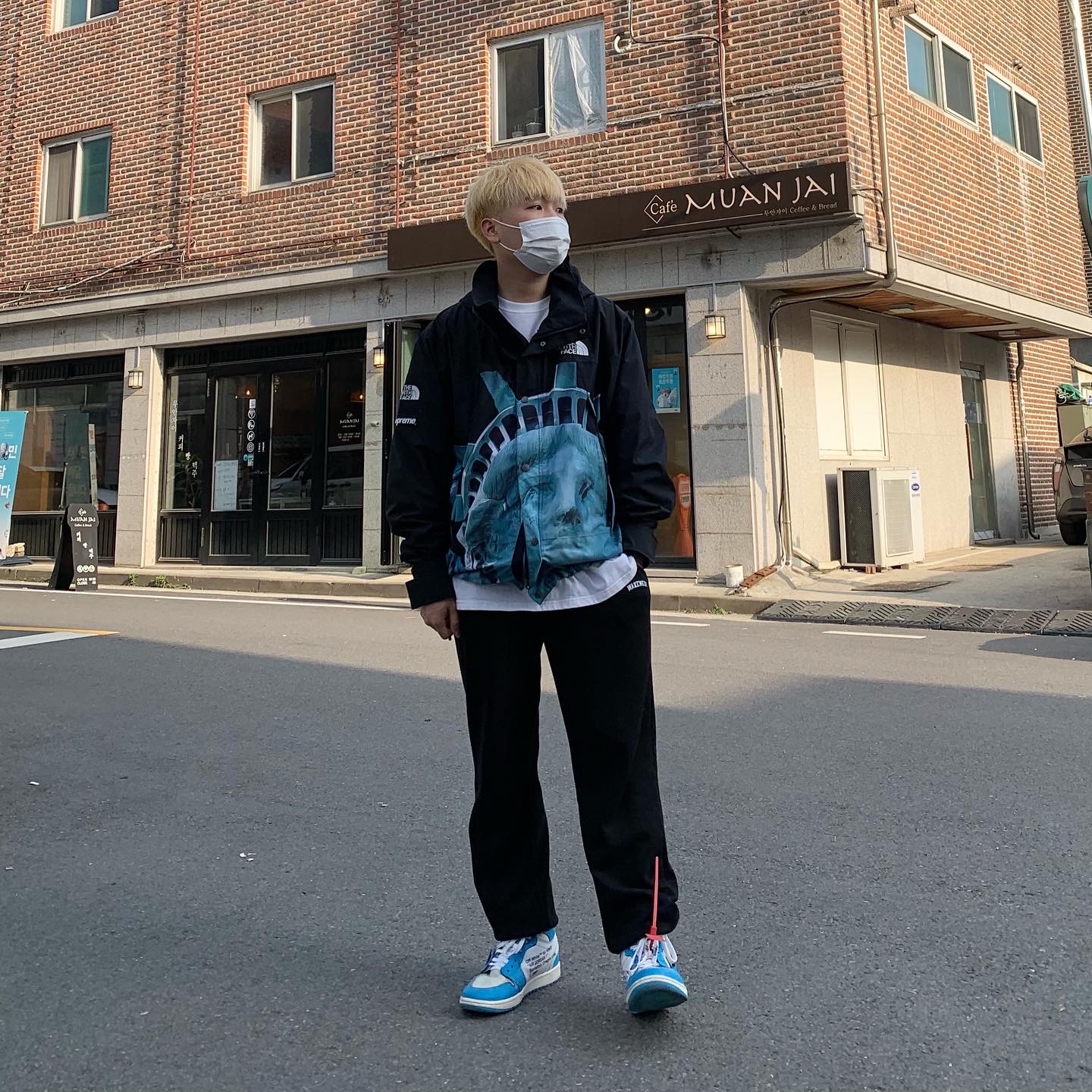 abc66830 (@_dae_kyung) 님의 게시물 | KREAM