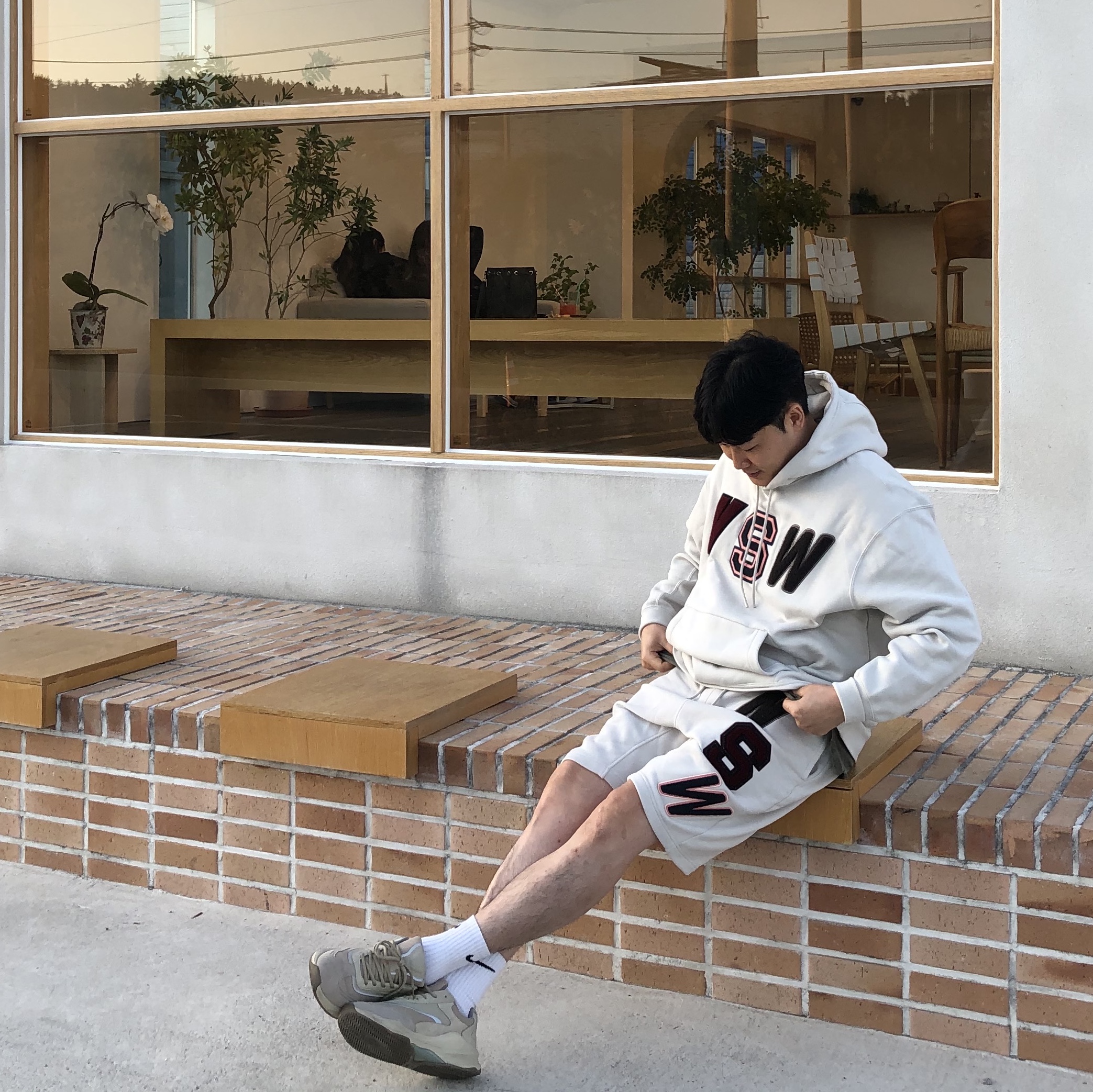 (@___virgo__) 님의 게시물 | KREAM