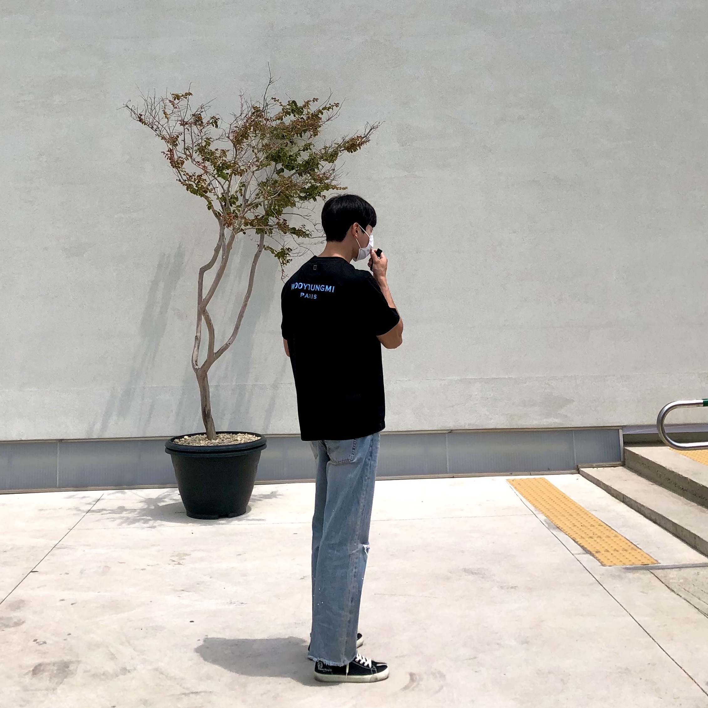 진 (@lee.yj__) 님의 게시물 | KREAM