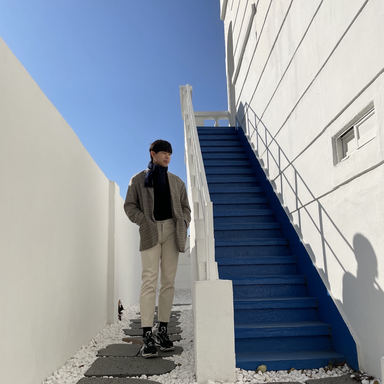 (@crong_seok) 님의 게시물 | KREAM