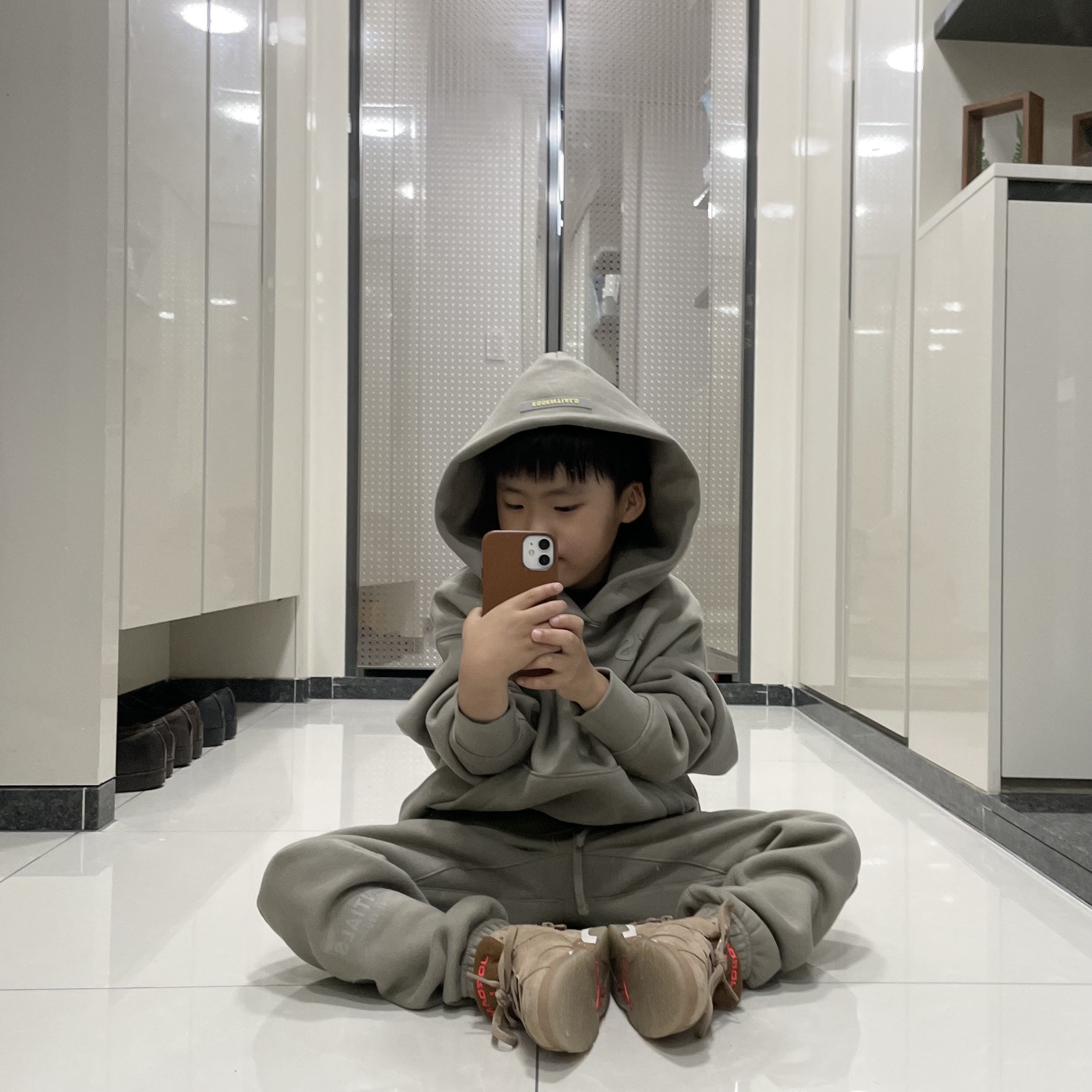 boo (@boo__) 님의 게시물 | KREAM