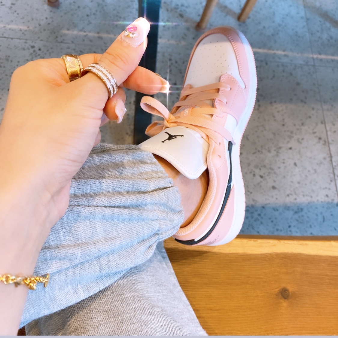 윤서 (@nn_yun_s) 님의 게시물 | KREAM