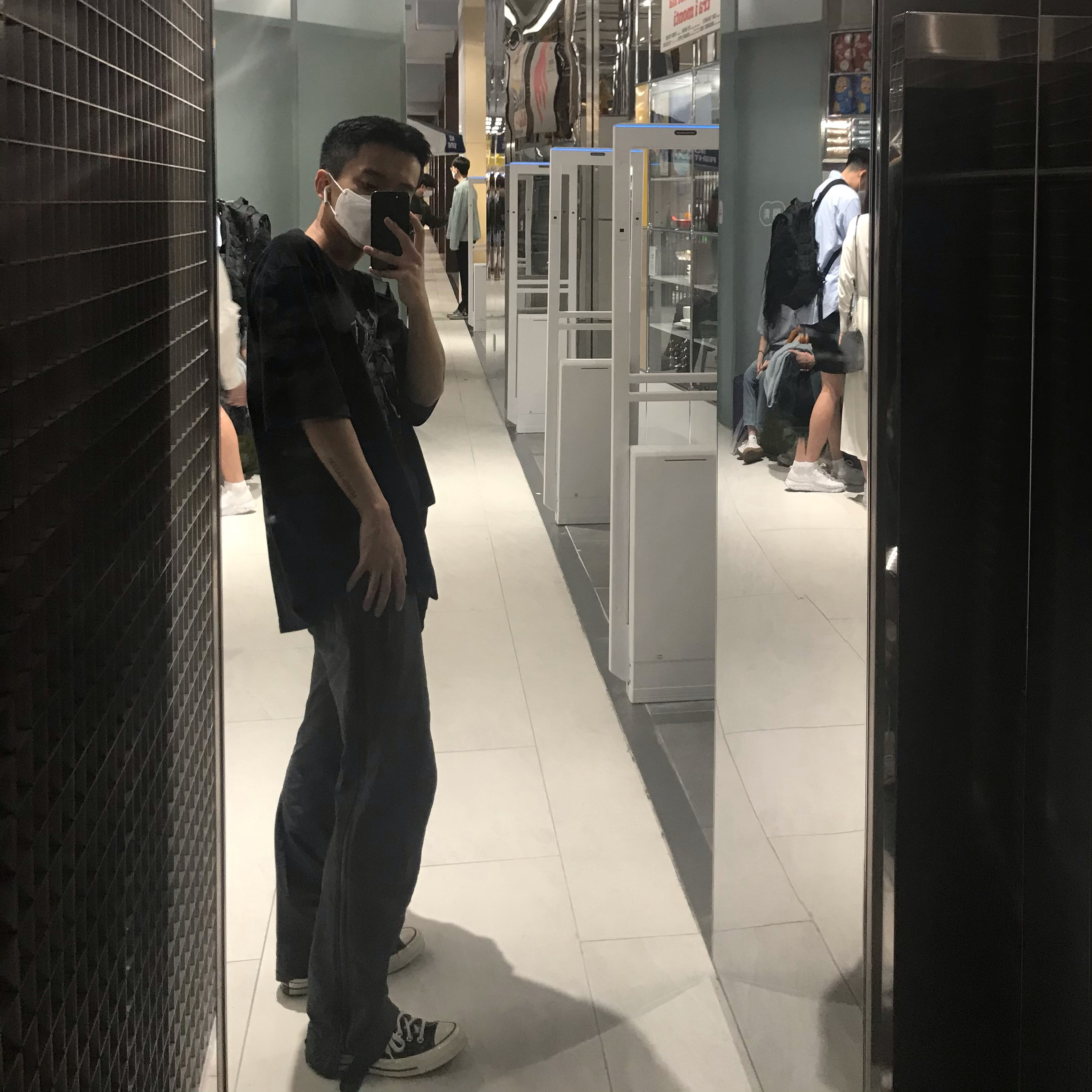 준혁 (@02hxuk) 님의 게시물 | KREAM