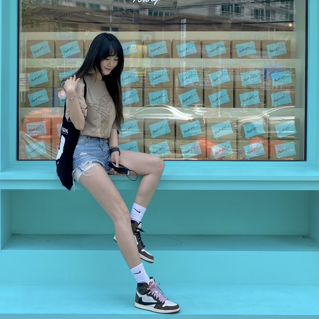 @crescent_so... (@crescent_so...) 님의 게시물 | KREAM