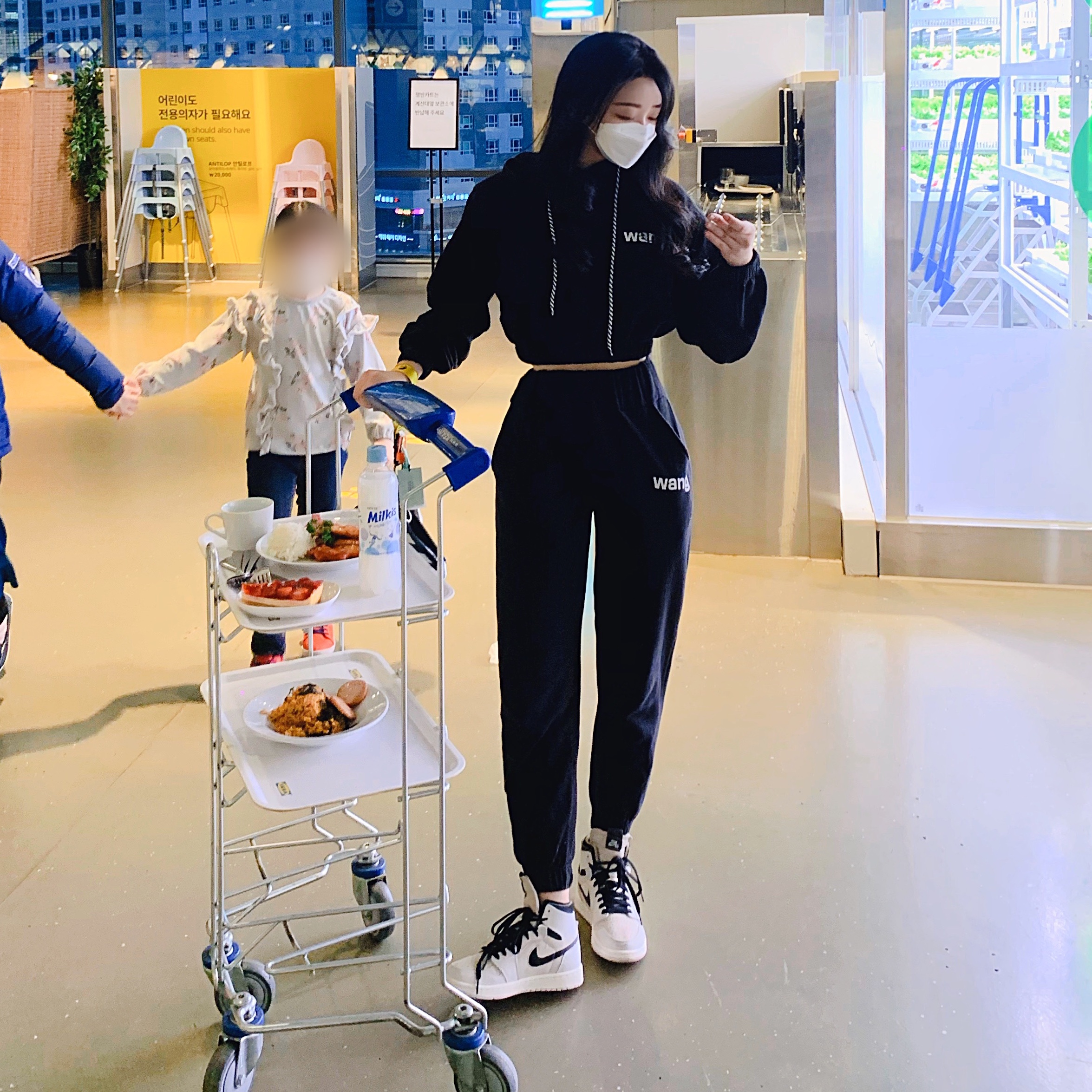 우츄콩 (@o3o.chu) 님의 게시물 | KREAM