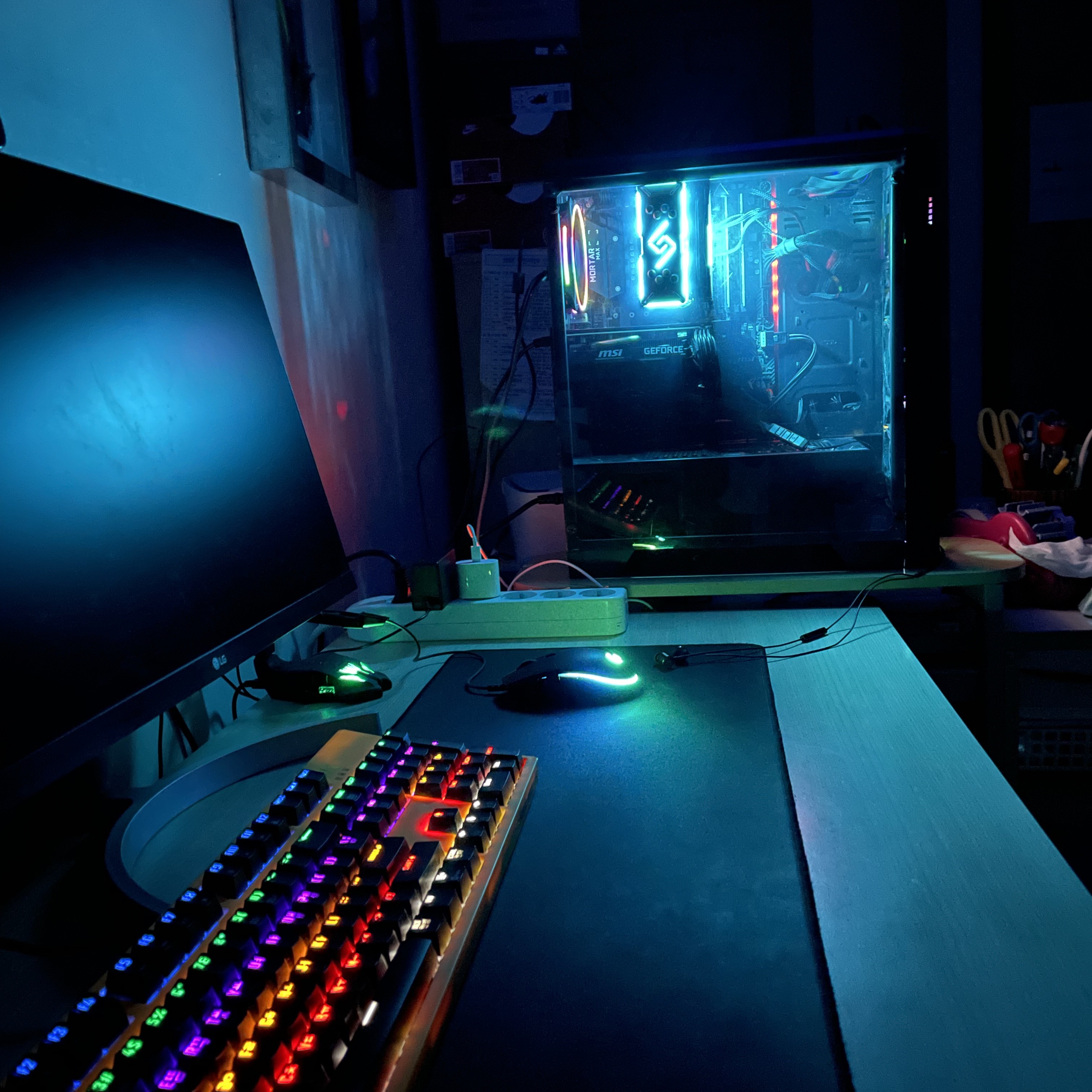 🥇 (@dabama) 님의 게시물 | KREAM