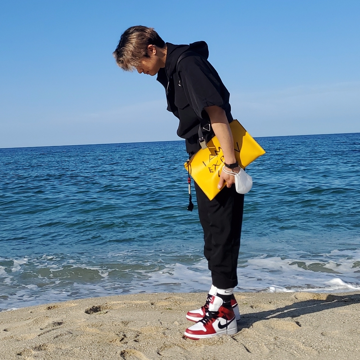 빈정빈정빈 (@vinvin) 님의 게시물 | KREAM