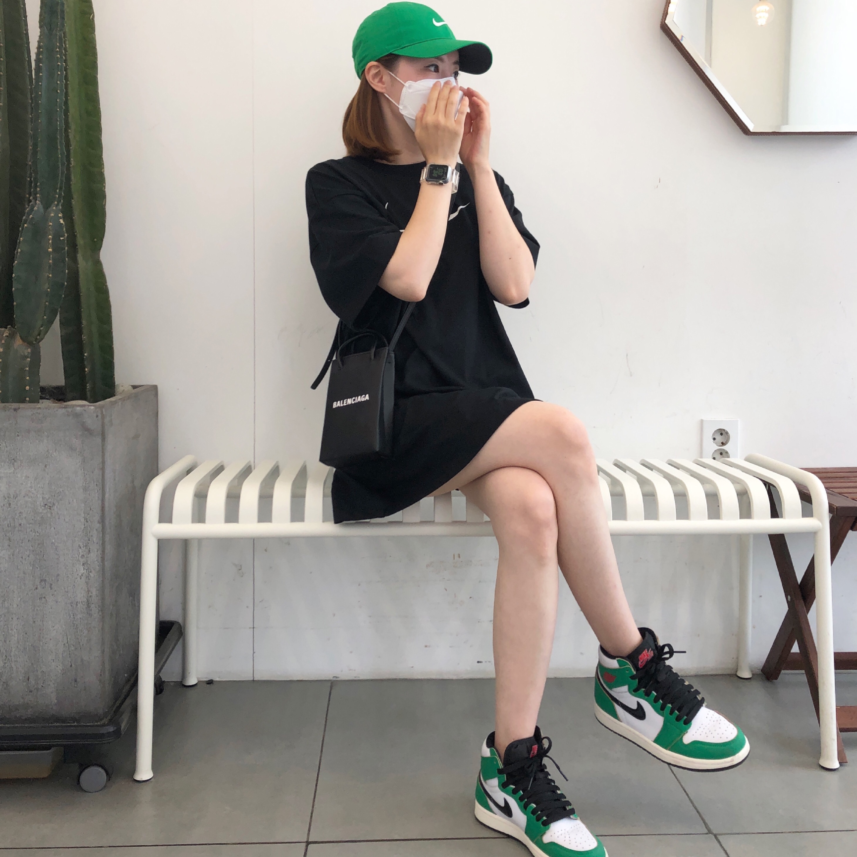 김민희 (@alslal_) 님의 게시물 | KREAM