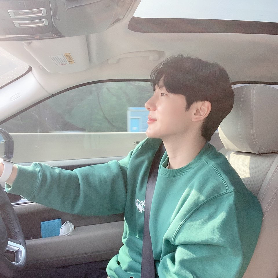 🙏 (@90_sw_y) 님의 게시물 | KREAM