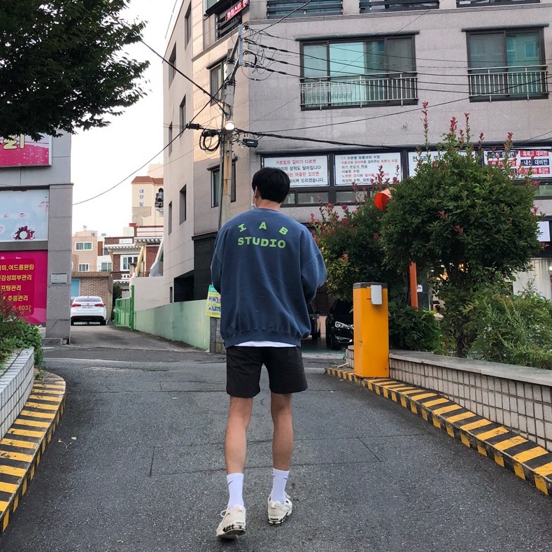 진 (@lee.yj__) 님의 게시물 | KREAM