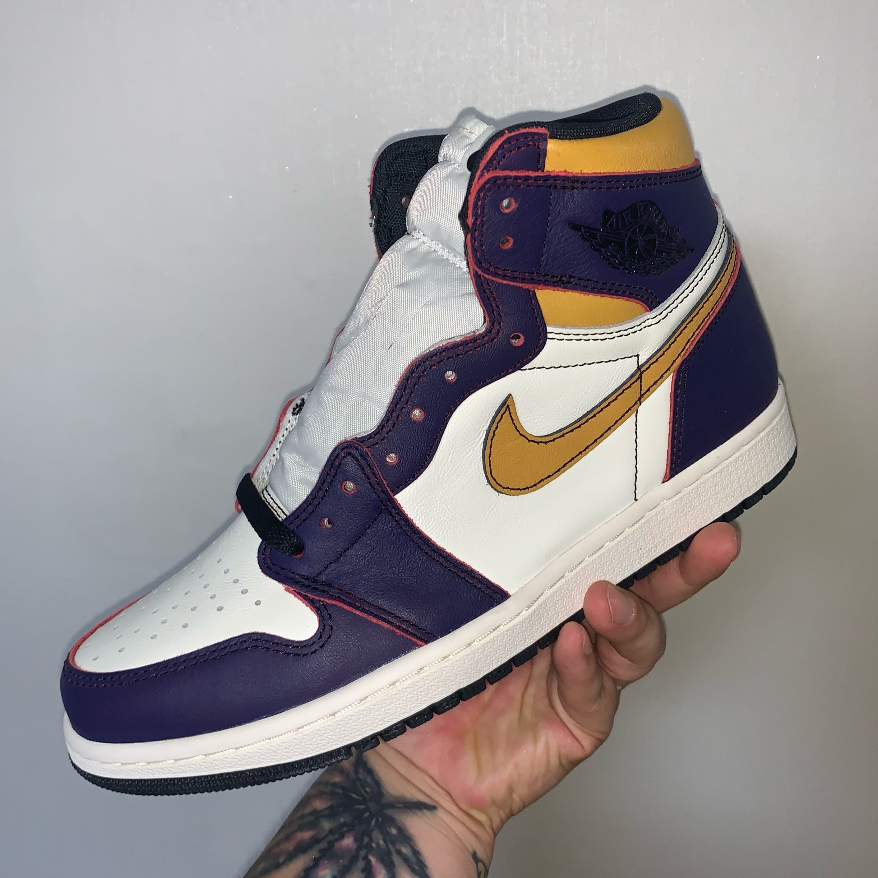 현일 (@illusian3) 님의 게시물 | KREAM