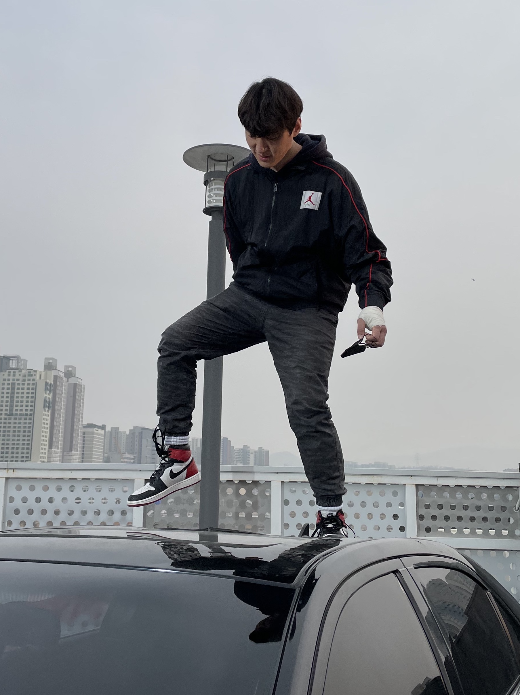 현지호 (@jih_5) 님의 게시물 | KREAM