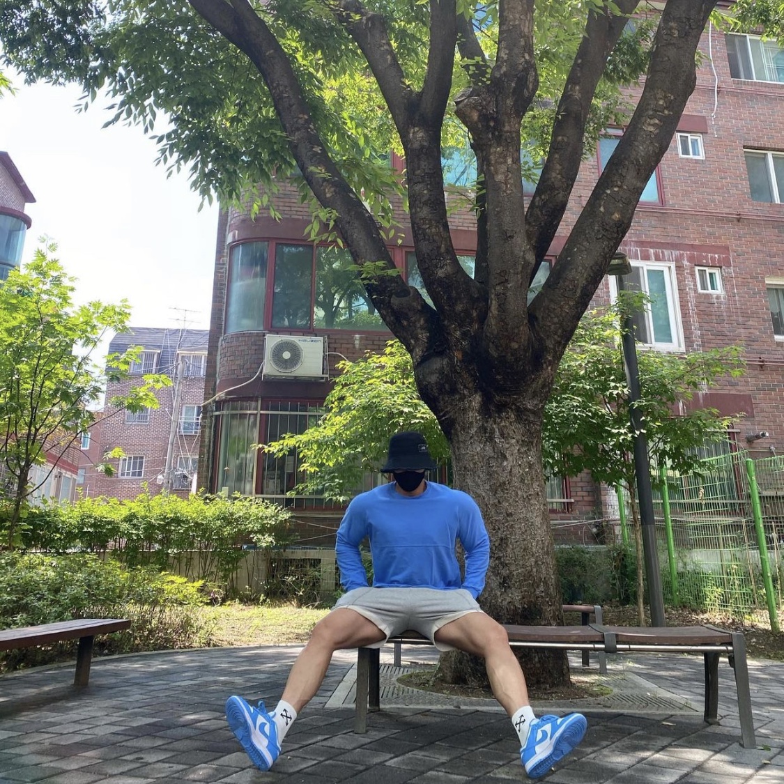 beom (@first_body) 님의 게시물 | KREAM