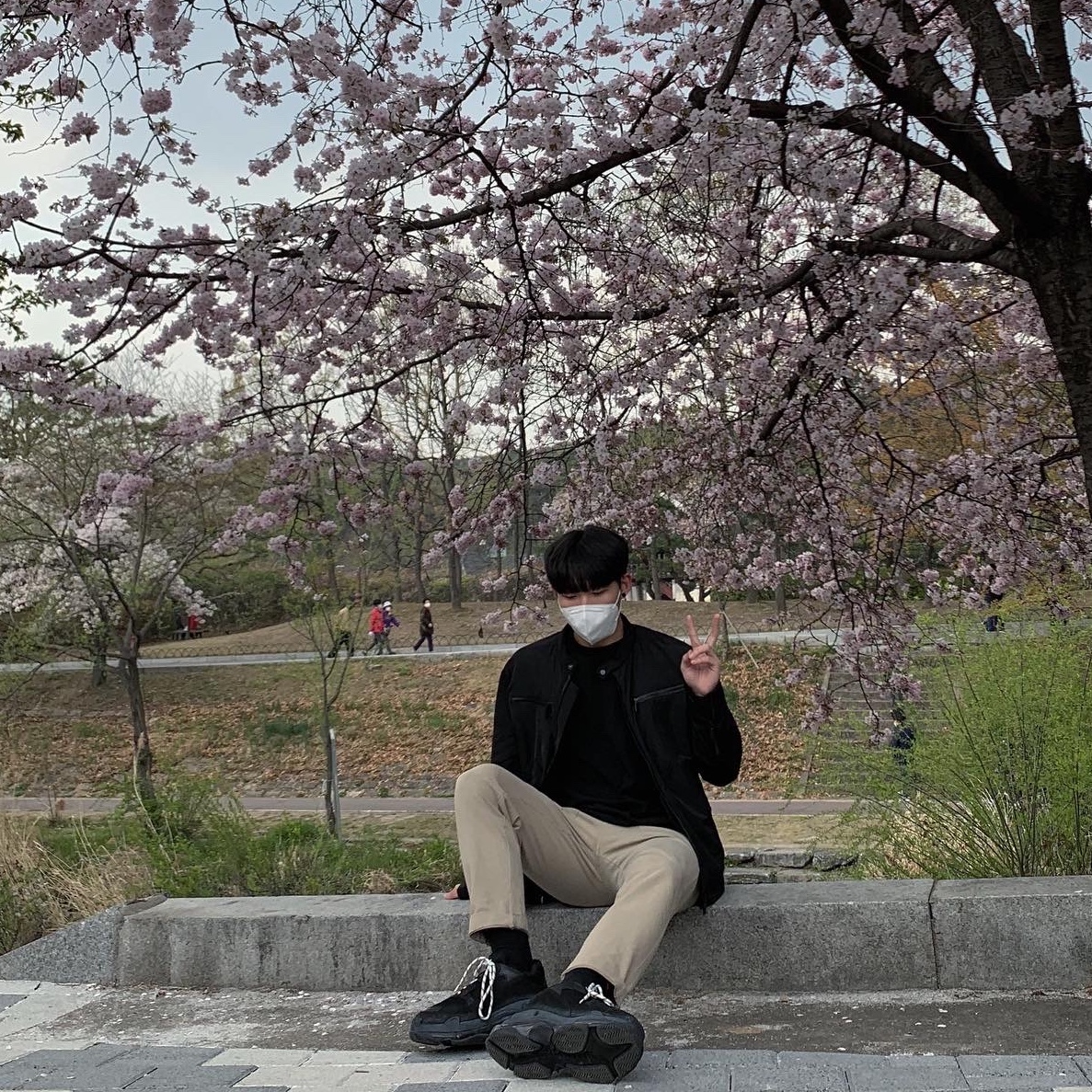 (@dobby._03) 님의 게시물 | KREAM