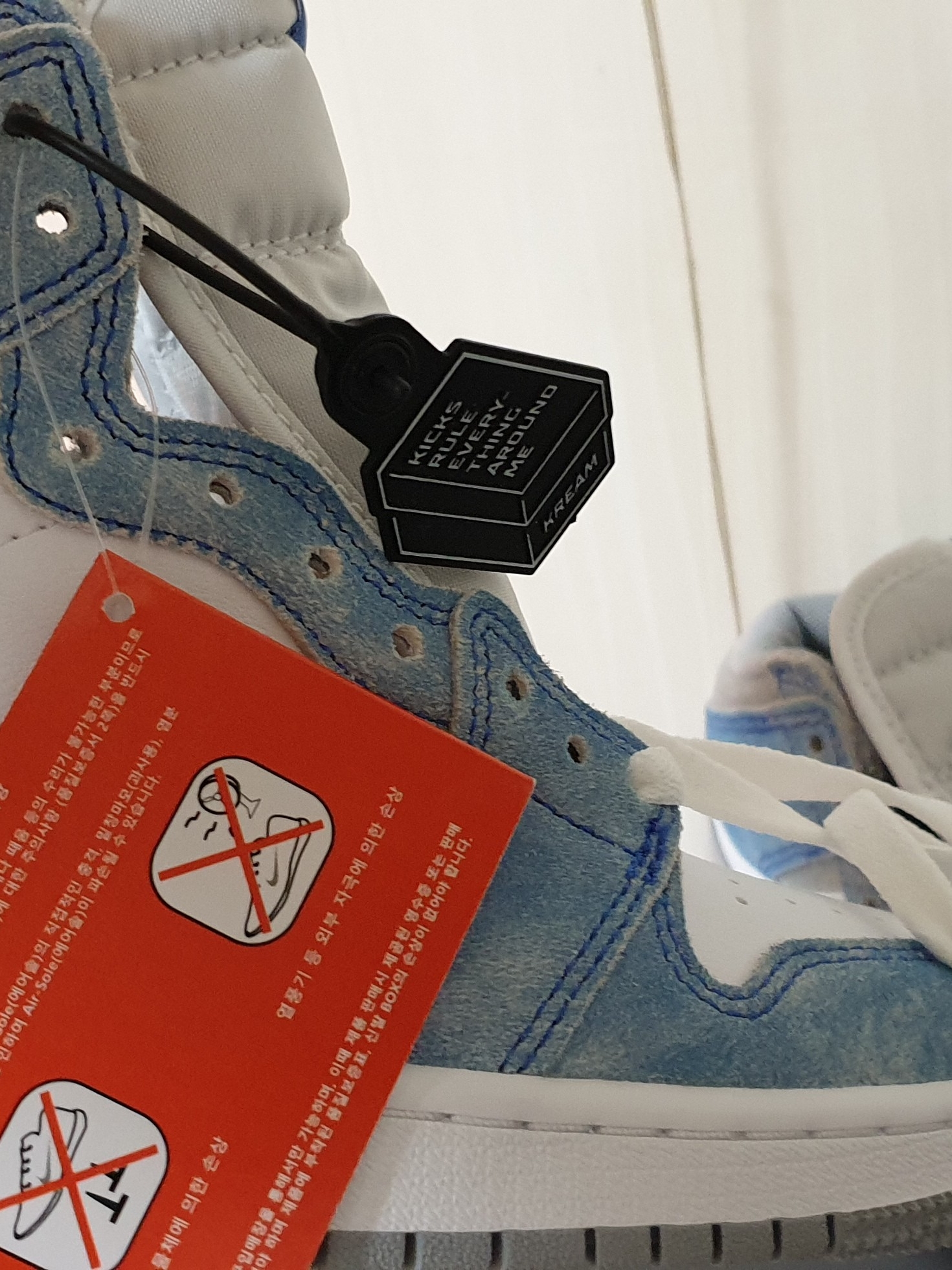 정짱 (@jung_ee) 님의 게시물 | KREAM