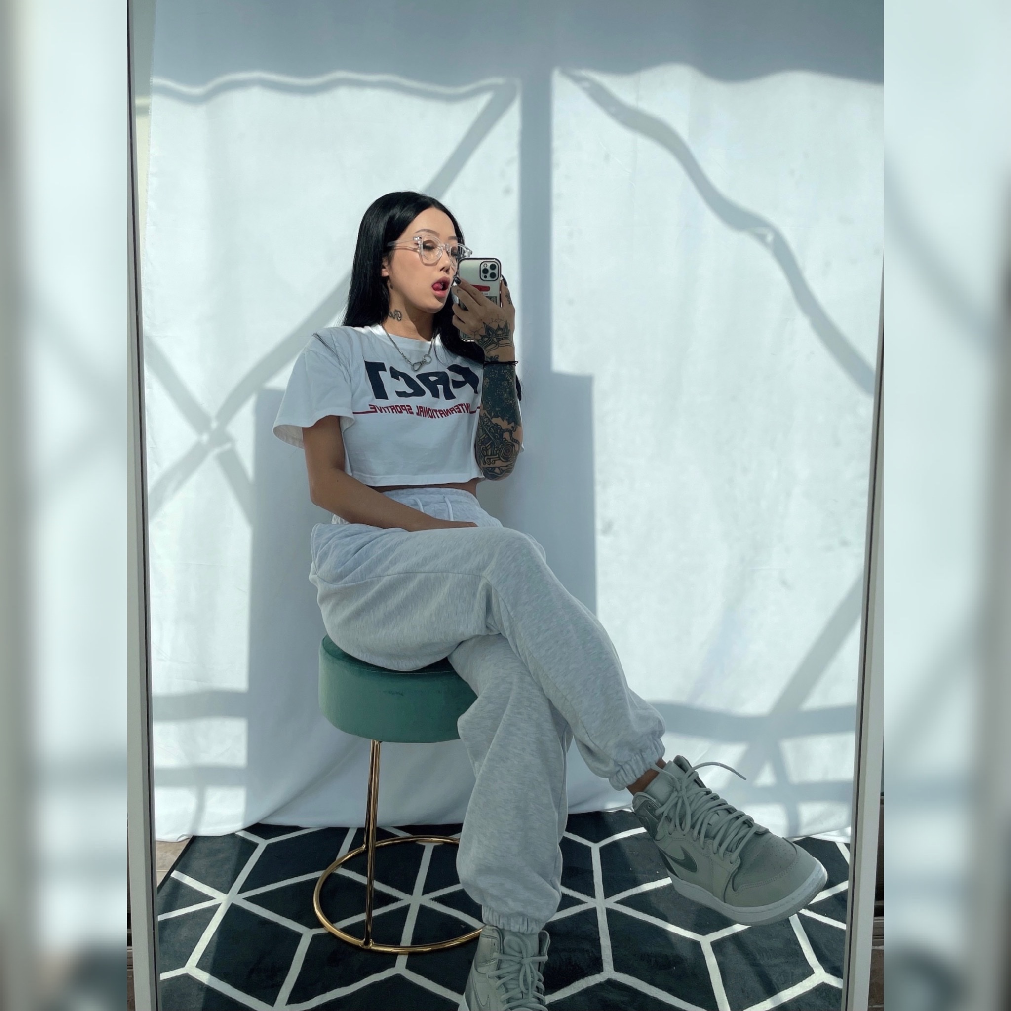 (@yoom___d) 님의 게시물 | KREAM