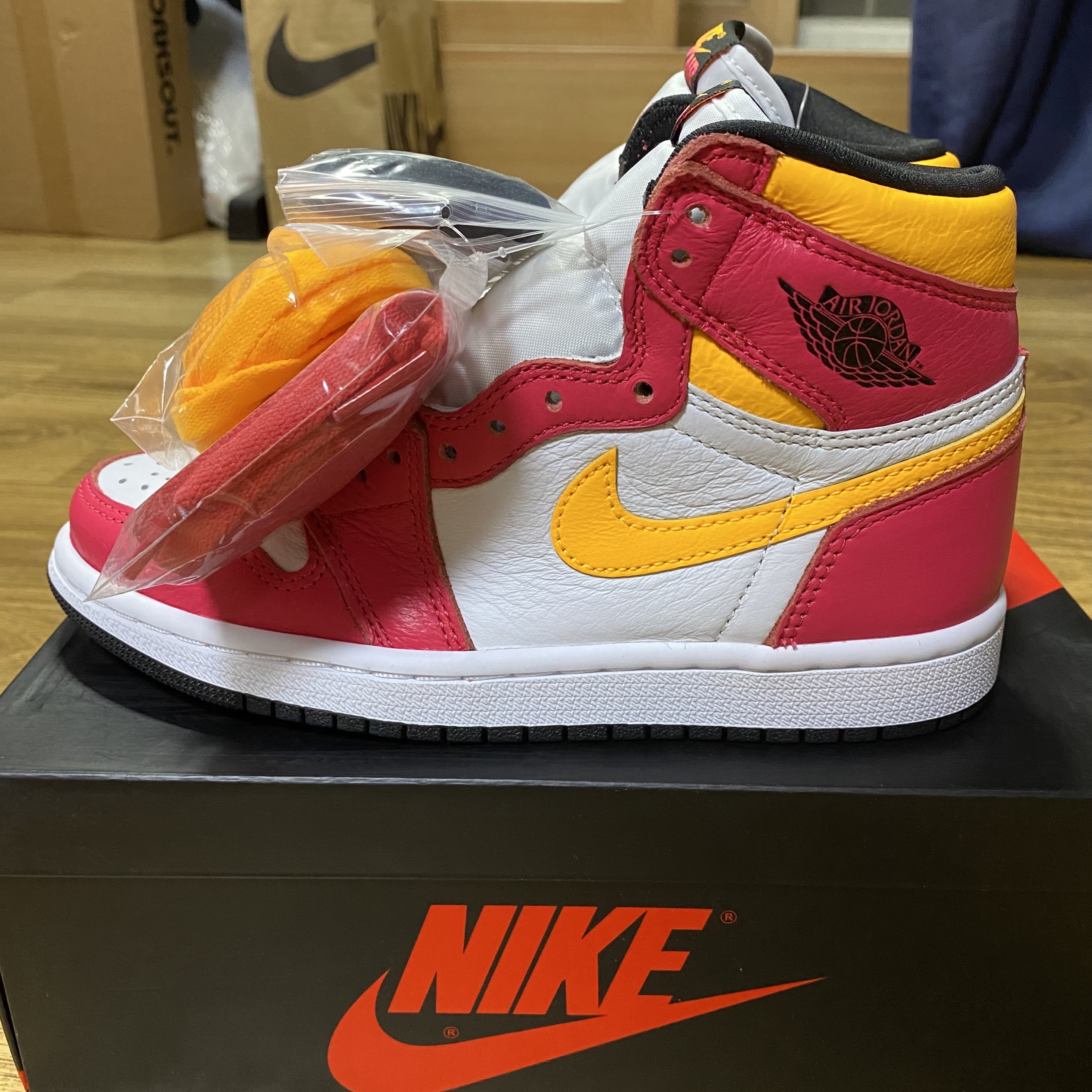 runa990714 (@ming_ni14) 님의 게시물 | KREAM