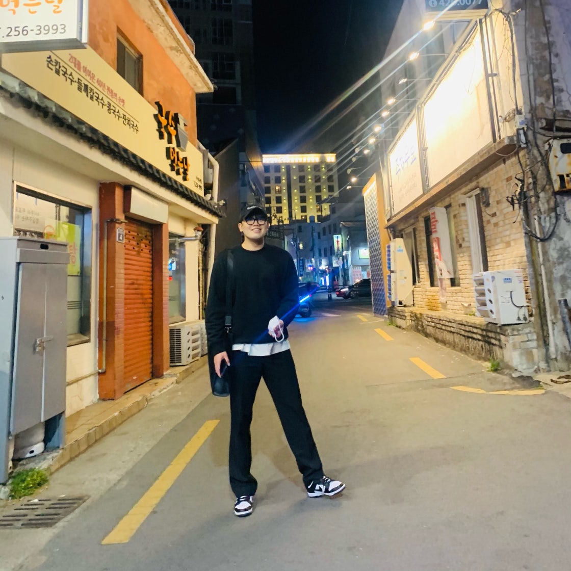 창식이 (@thiswindowhh) 님의 게시물 | KREAM