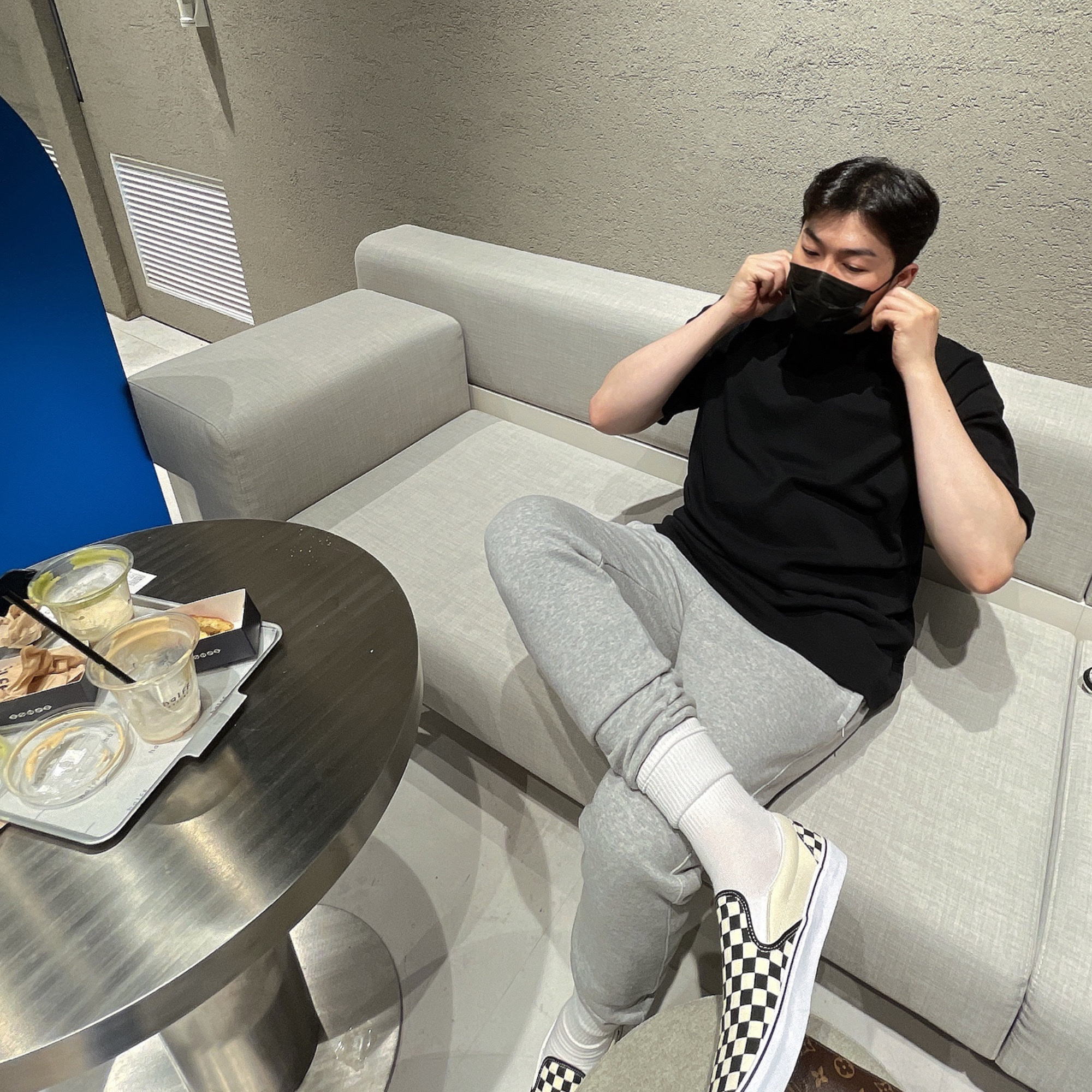 (@___virgo__) 님의 게시물 | KREAM