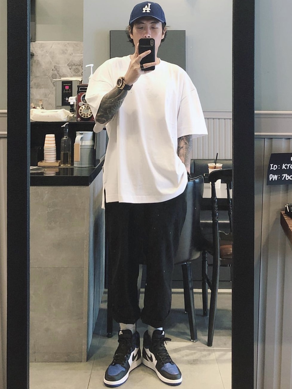 권혁민 (@crazy_crowz) 님의 게시물 | KREAM