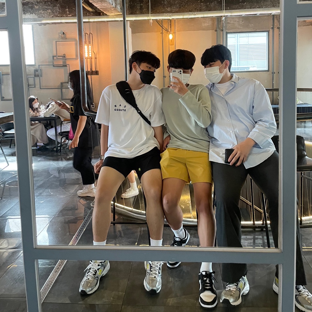 운창 (@ilike_woon) 님의 게시물 | KREAM