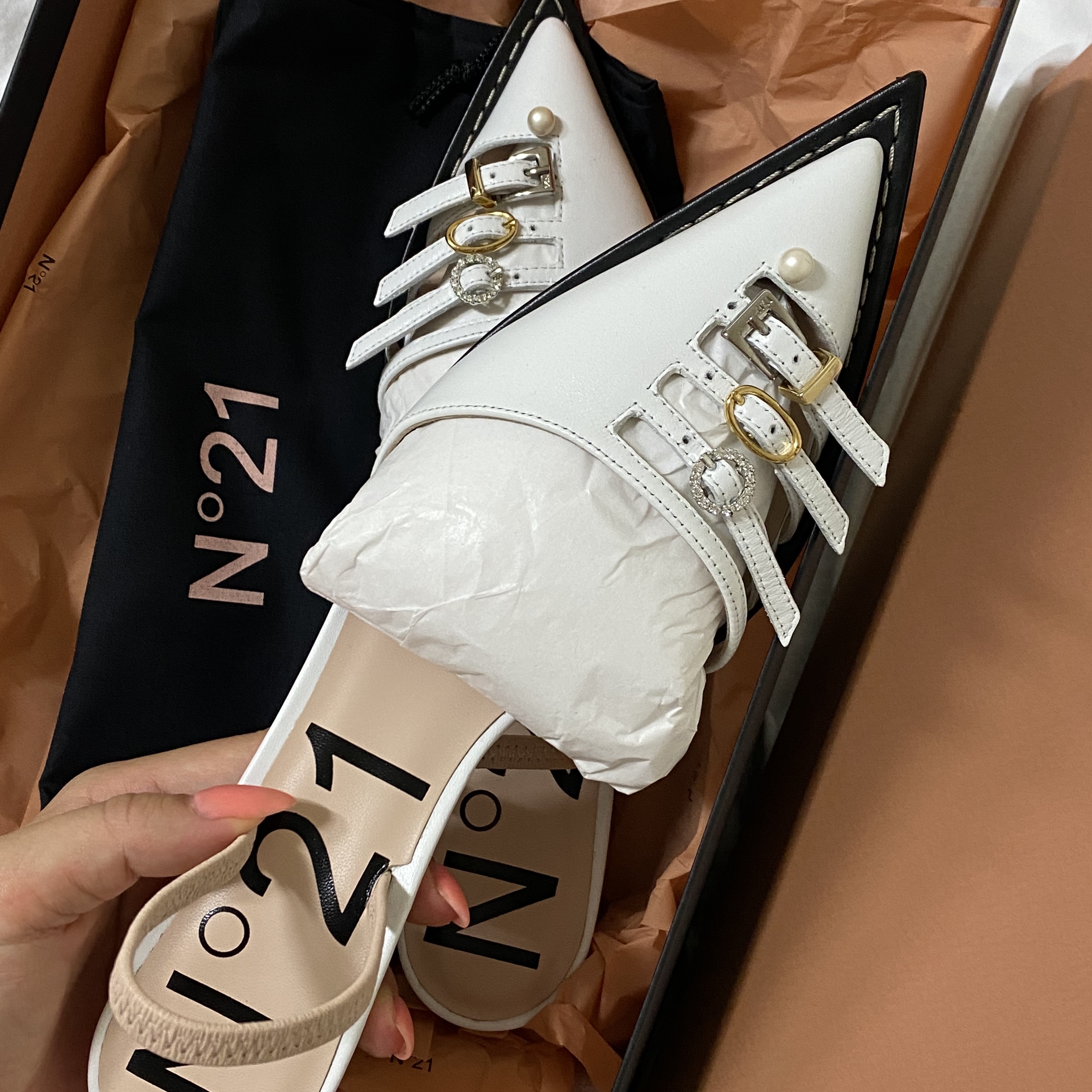 챙🩵🪽 (@vive_atelier) 님의 게시물 | KREAM