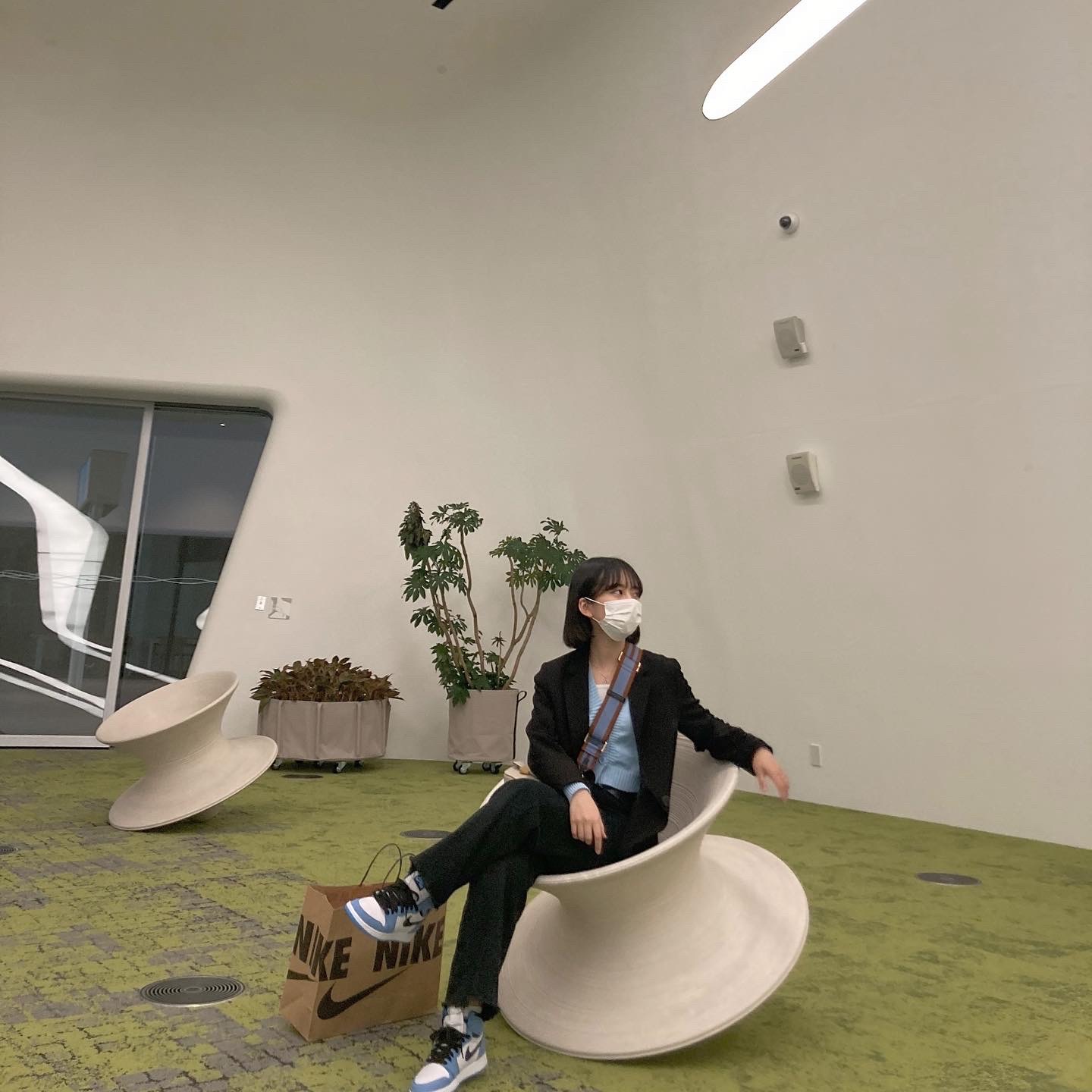 현잉 (@am.11.18) 님의 게시물 | KREAM