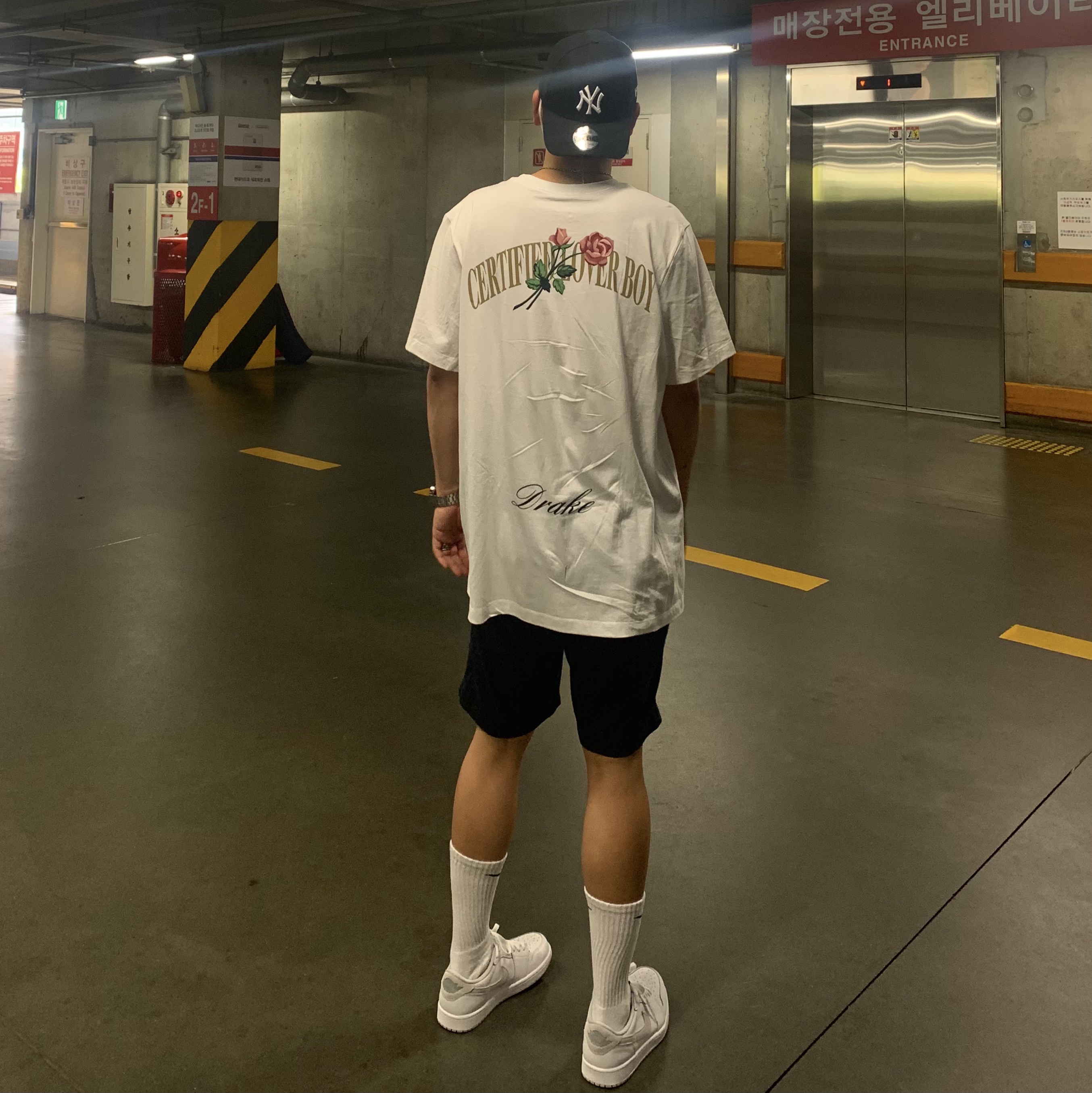 (@wxxs_j) 님의 게시물 | KREAM