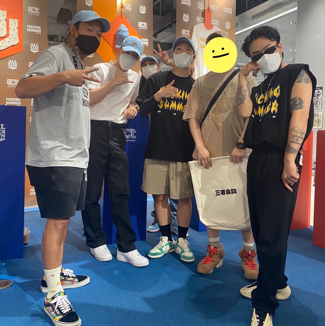 maxmay (@maxmay) 님의 게시물 | KREAM