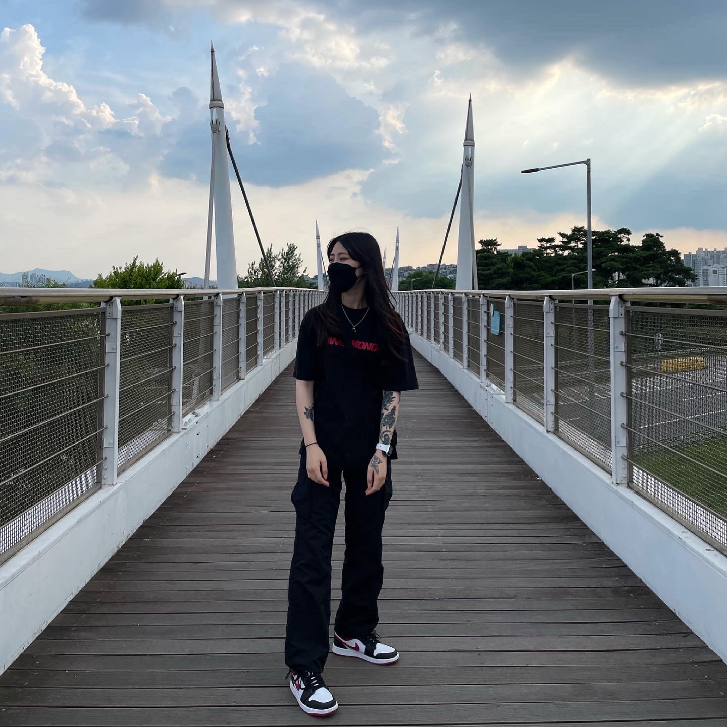 써니 (@1000kg_) 님의 게시물 | KREAM