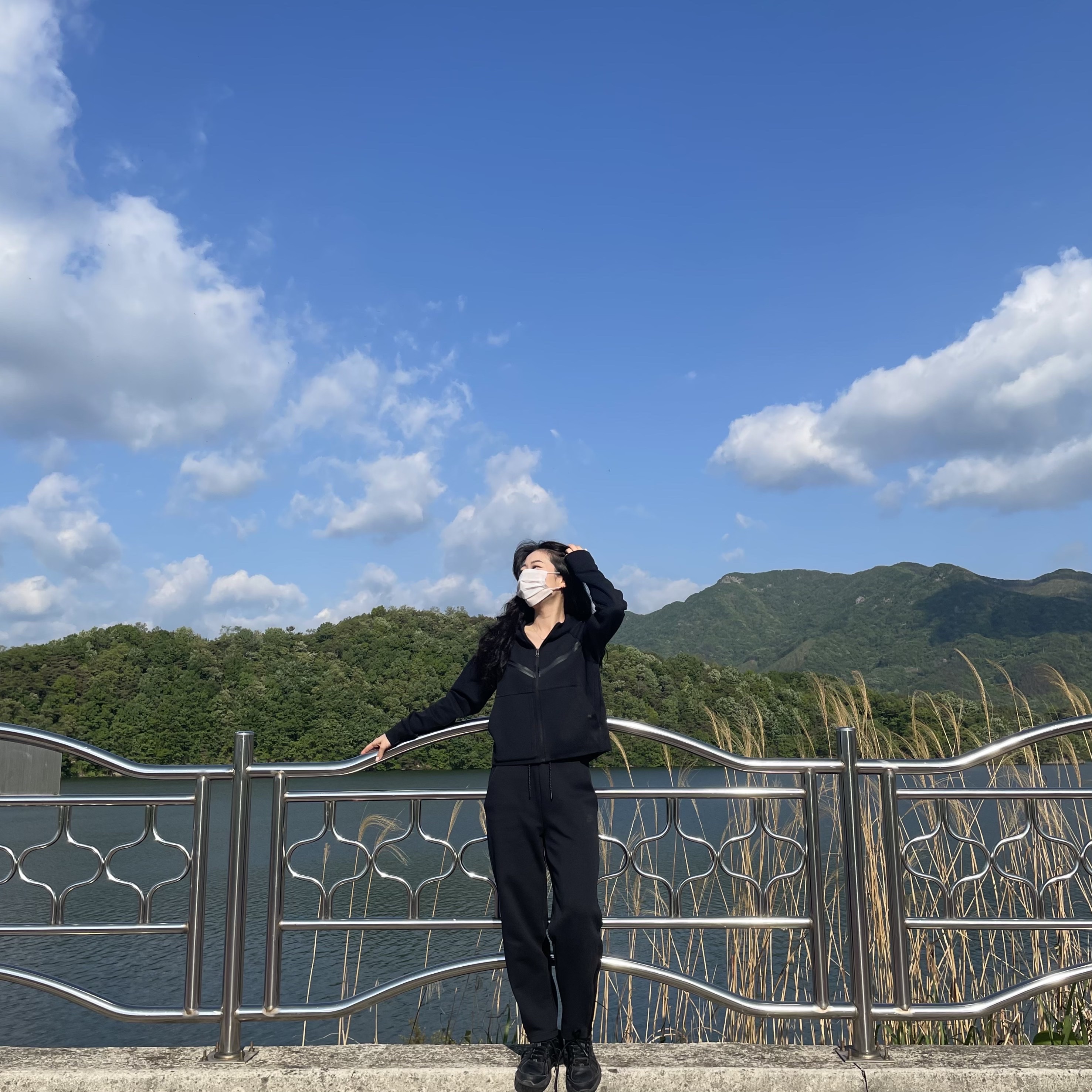 김명지 (@merr_) 님의 게시물 | KREAM