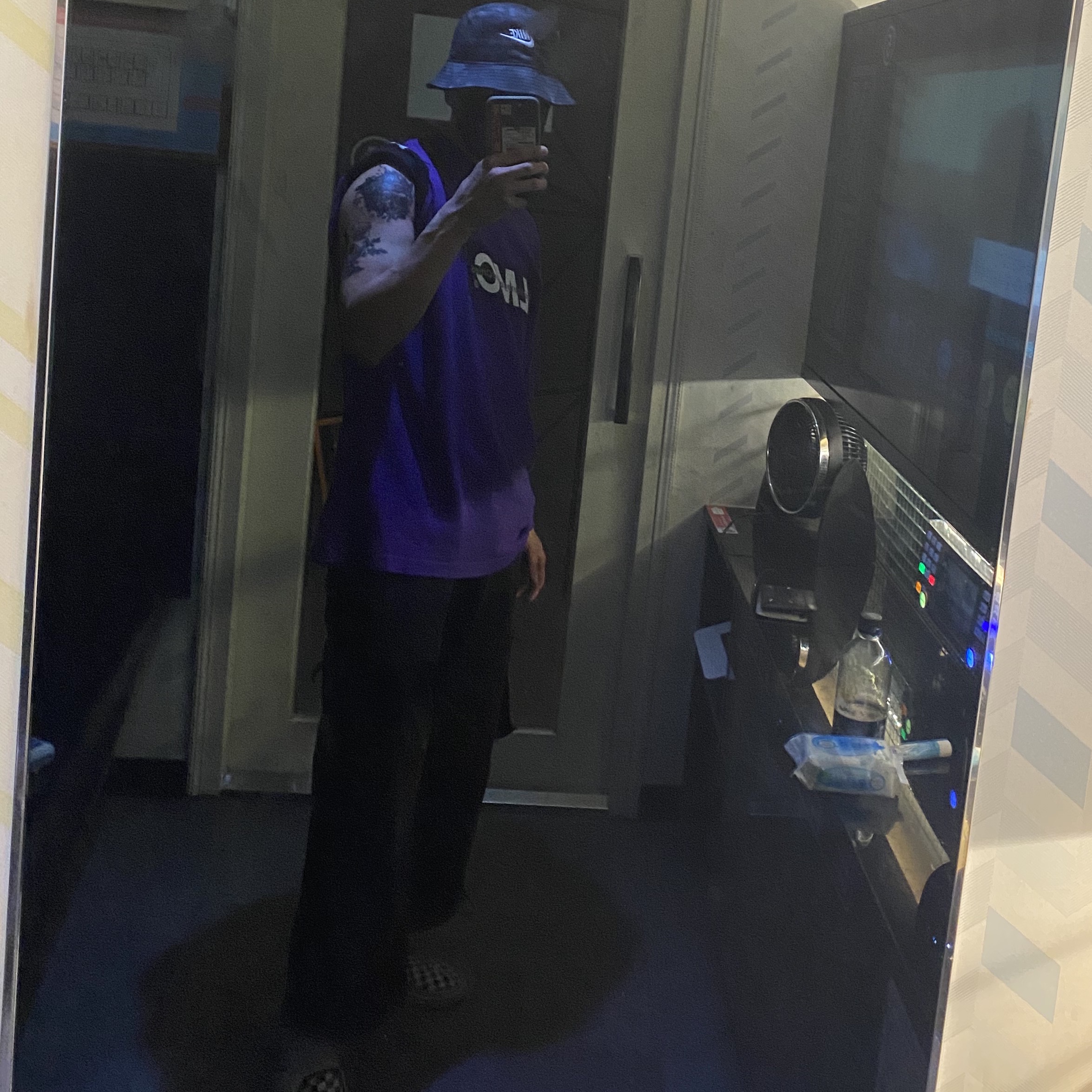 ybee123 (@i_am_geon) 님의 게시물 | KREAM