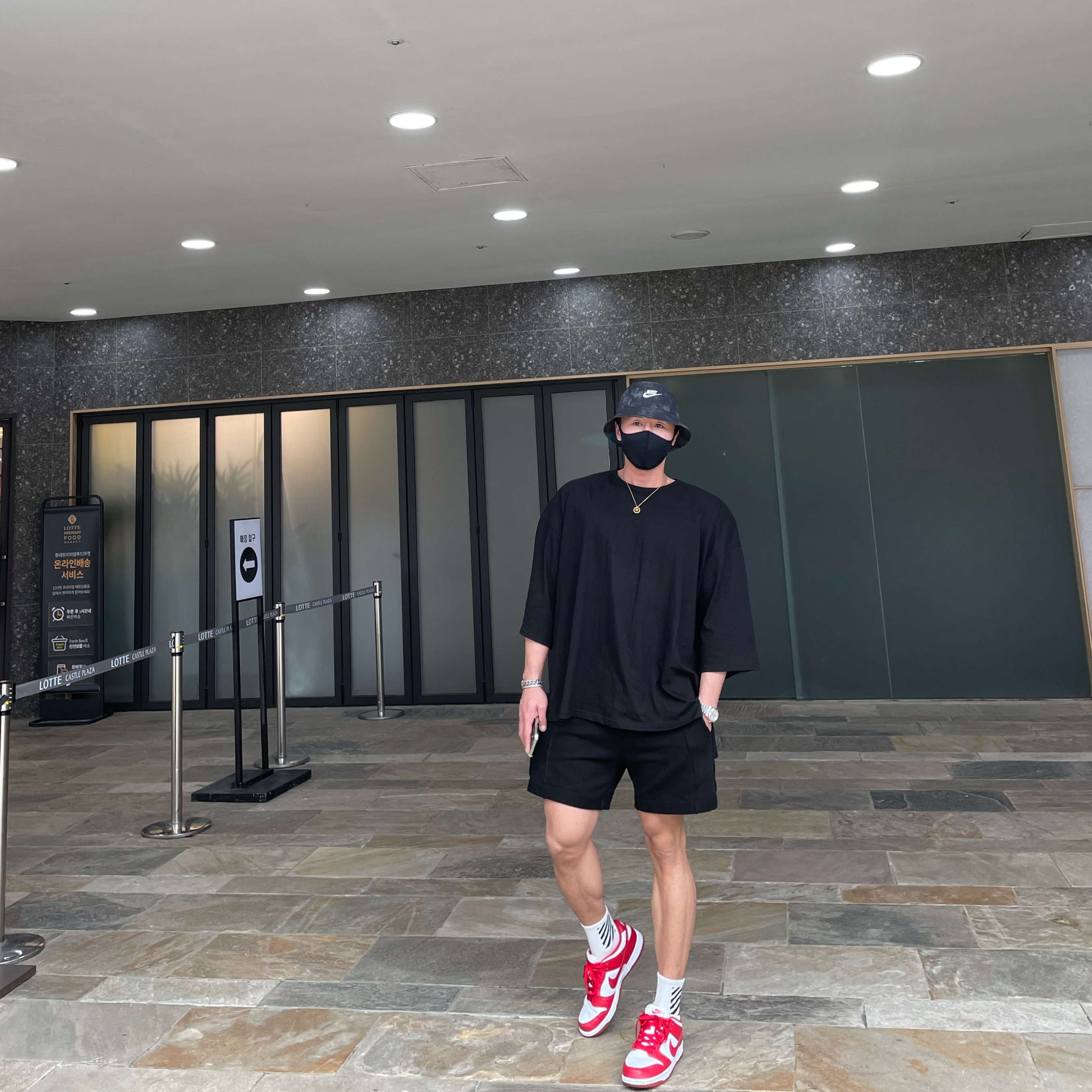 beom (@first_body) 님의 게시물 | KREAM