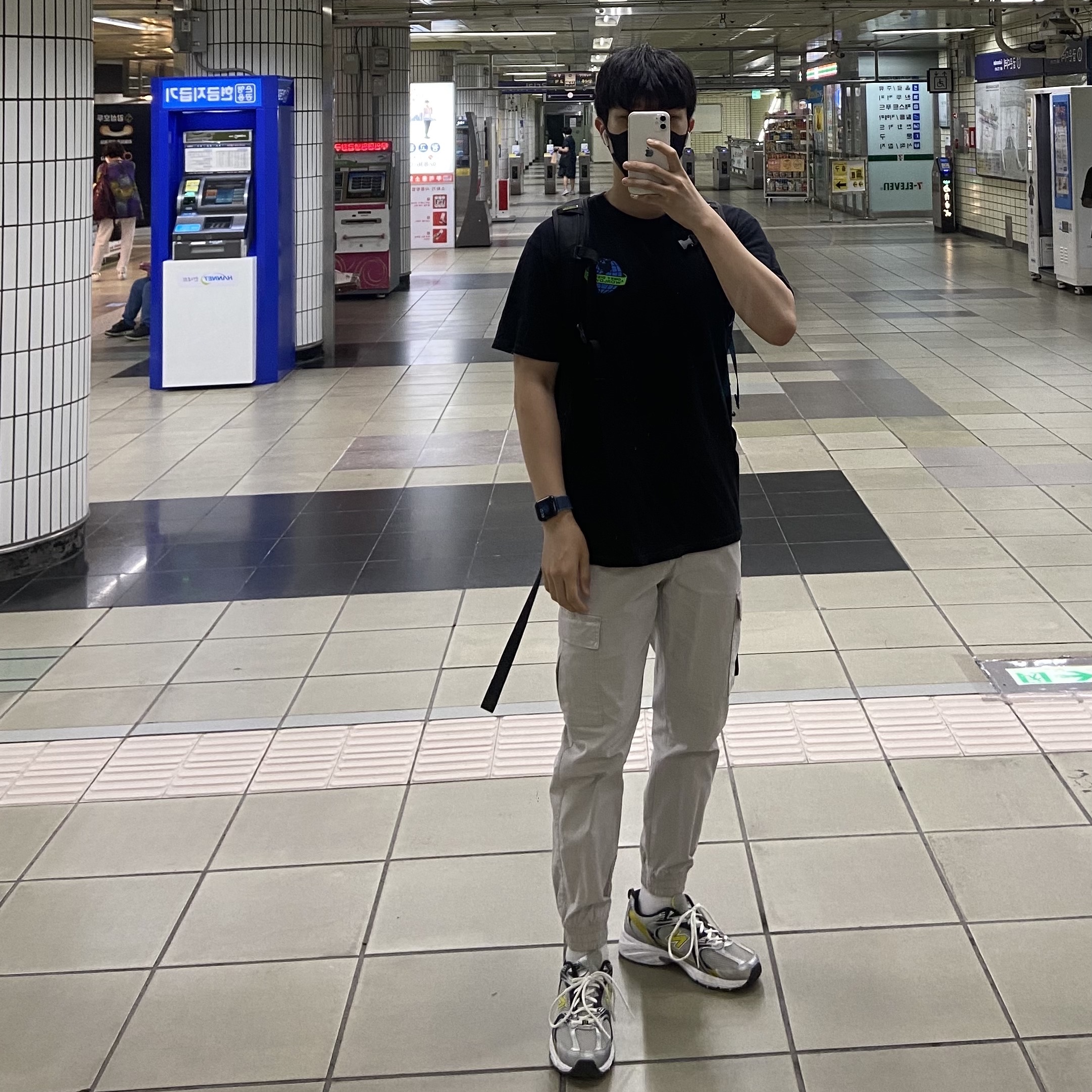 포키 (@ji_ho) 님의 게시물 | KREAM