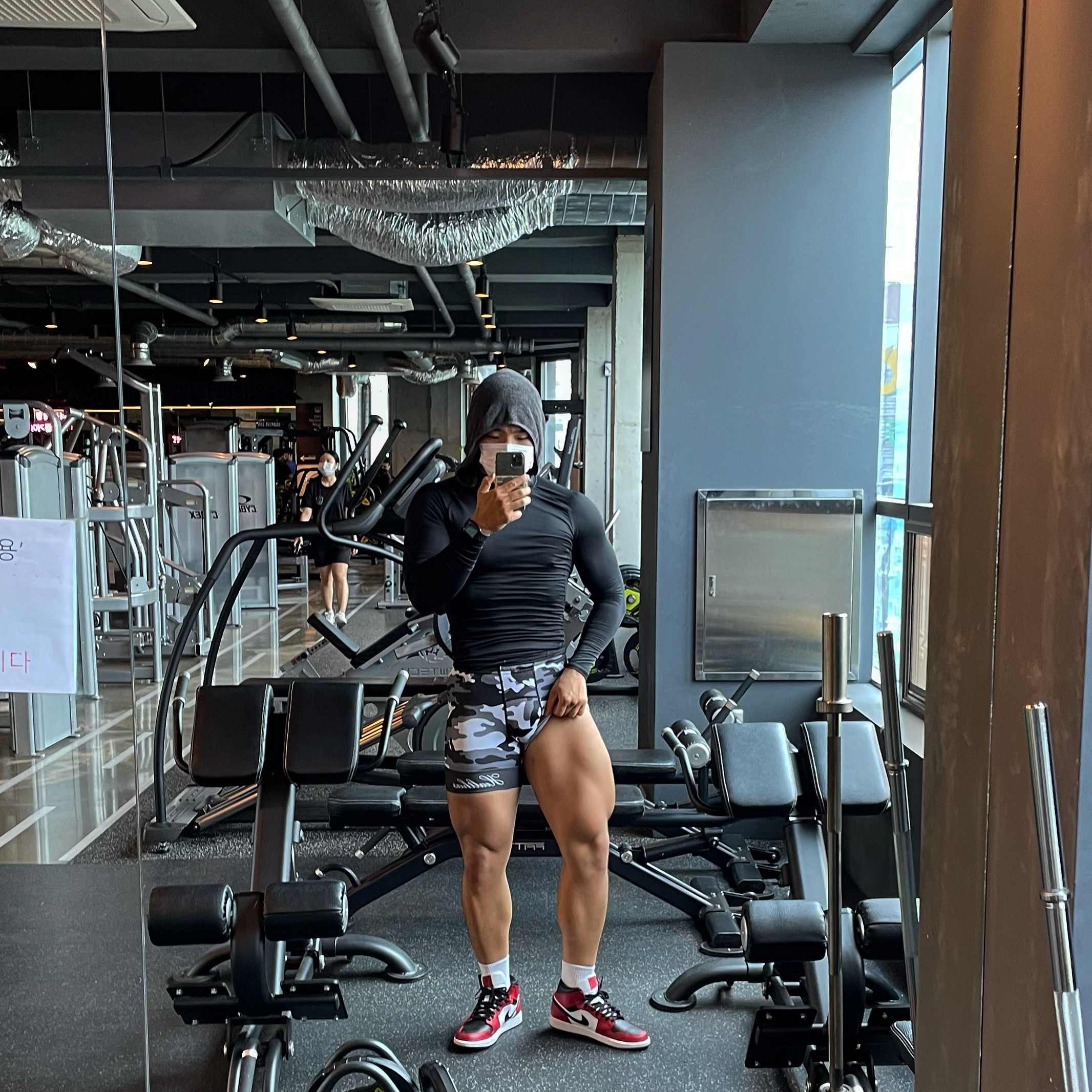 twa05003 (@dudu._.kong) 님의 게시물 | KREAM