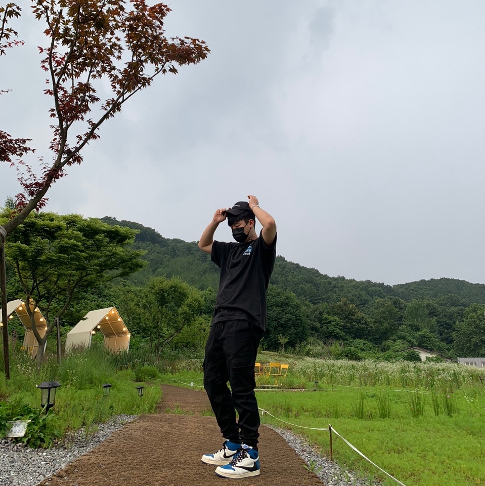 yoon_lee (@yoon_lee) 님의 게시물 | KREAM