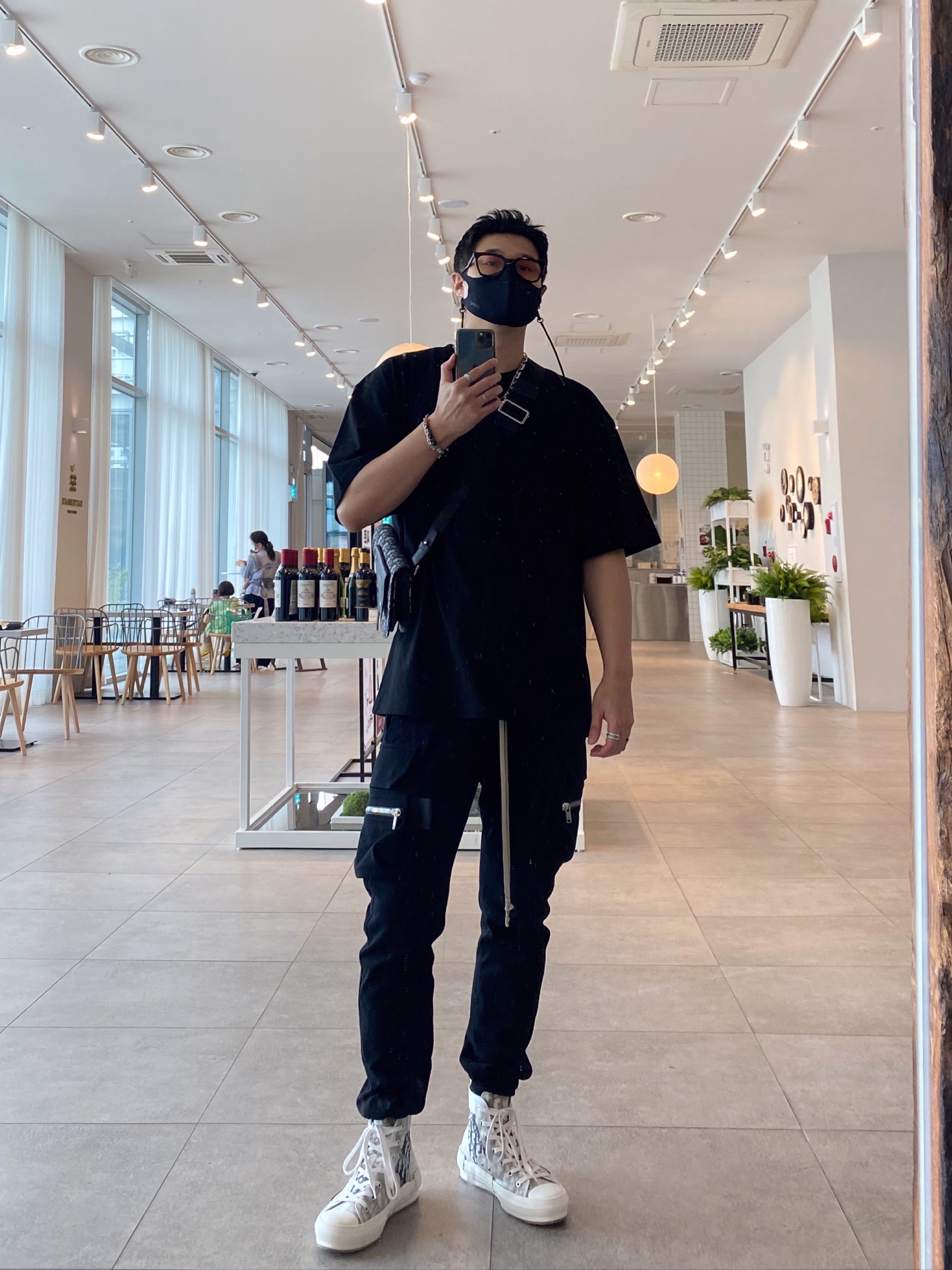 Jay (@jaytranada) 님의 게시물 | KREAM