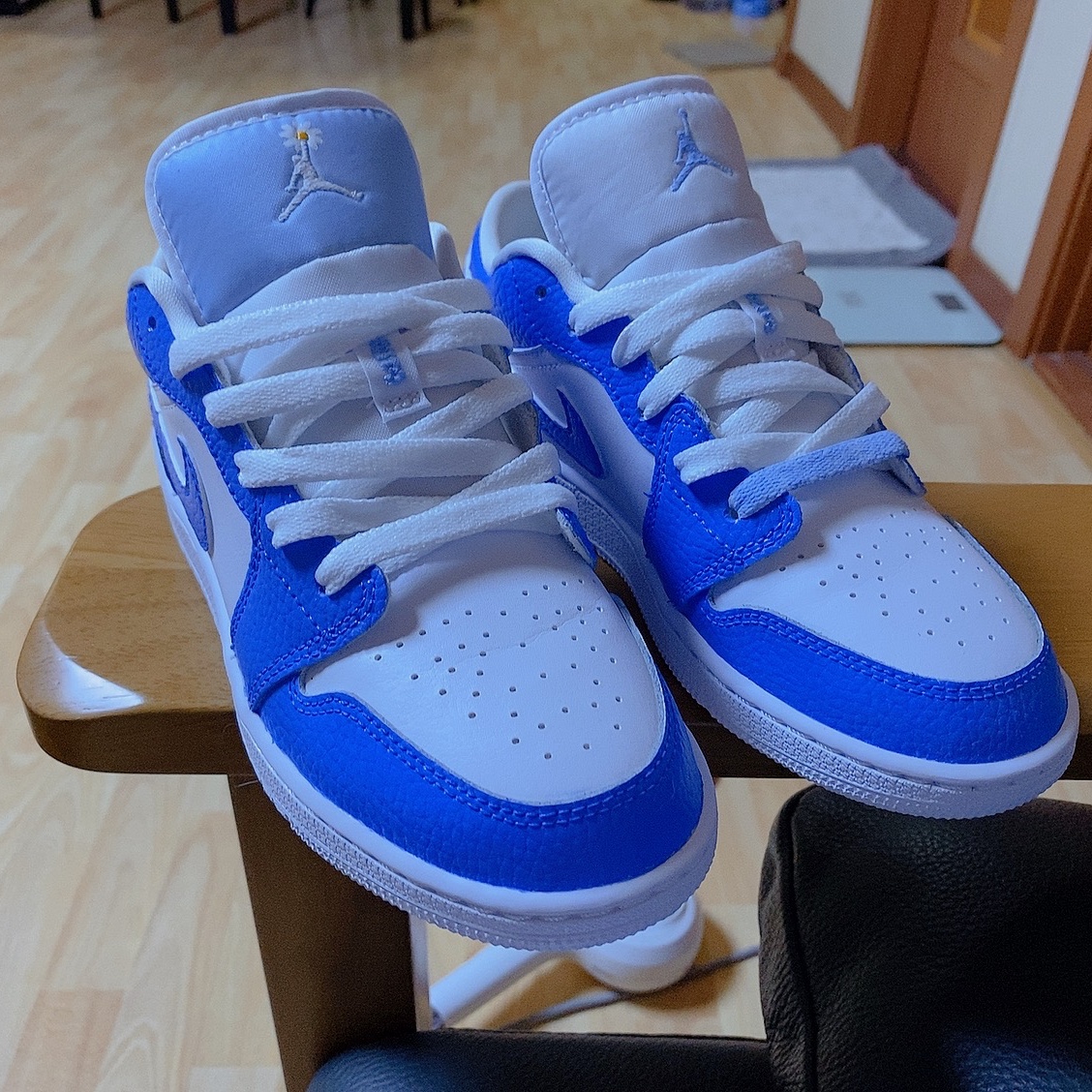 띤또 (@red_daisy__) 님의 게시물 | KREAM