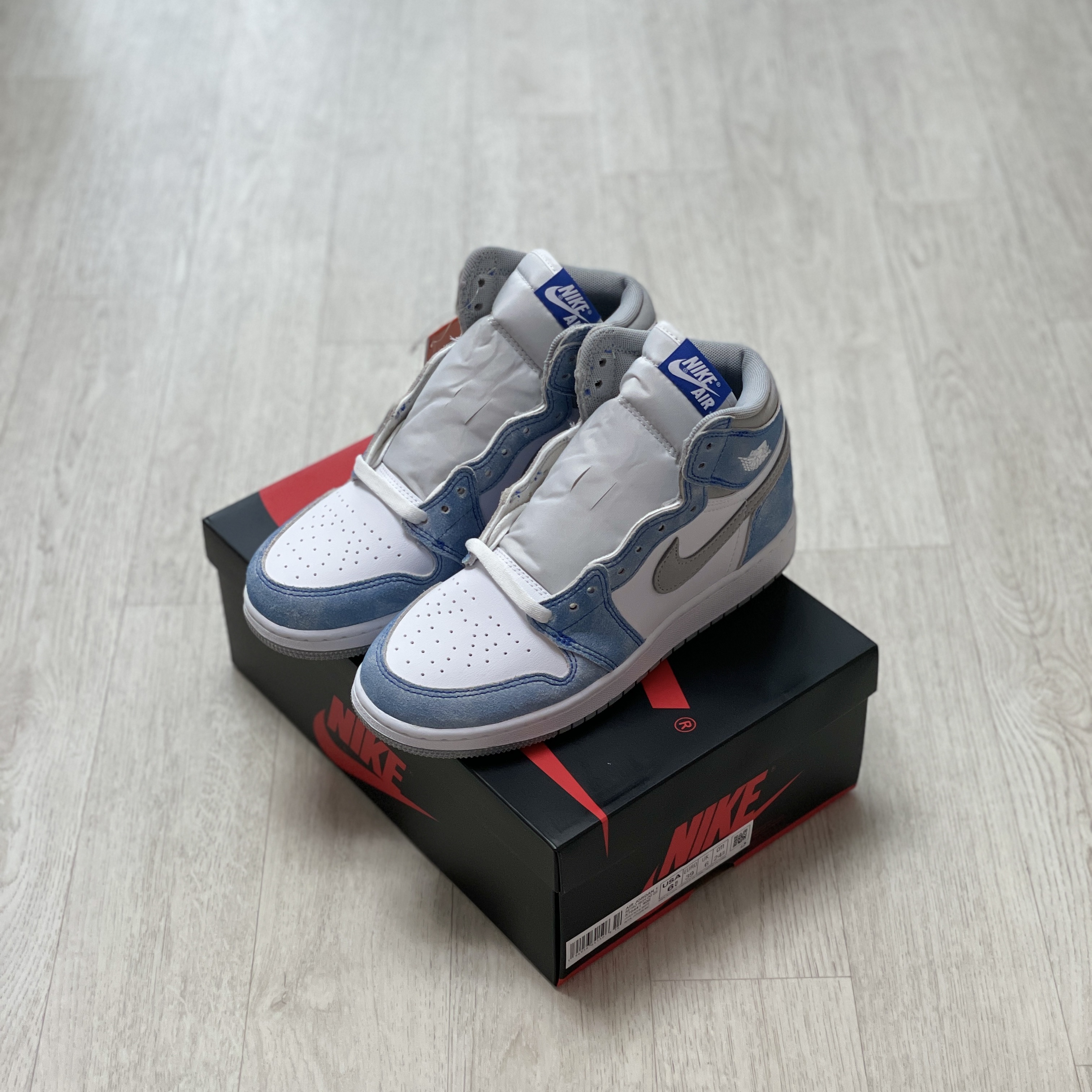 ockera (@ockera) 님의 게시물 | KREAM