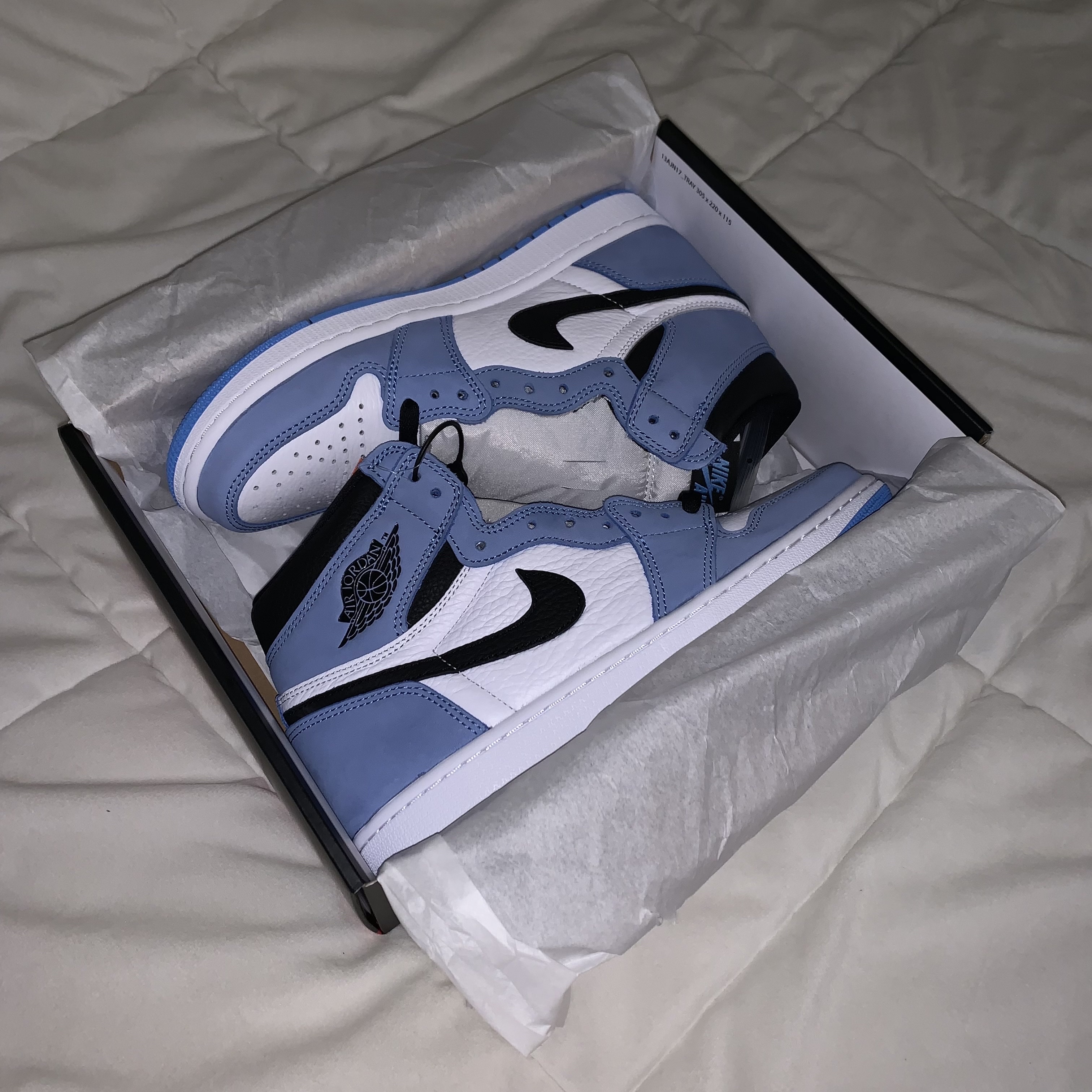 민기 (@ming.__.0913) 님의 게시물 | KREAM