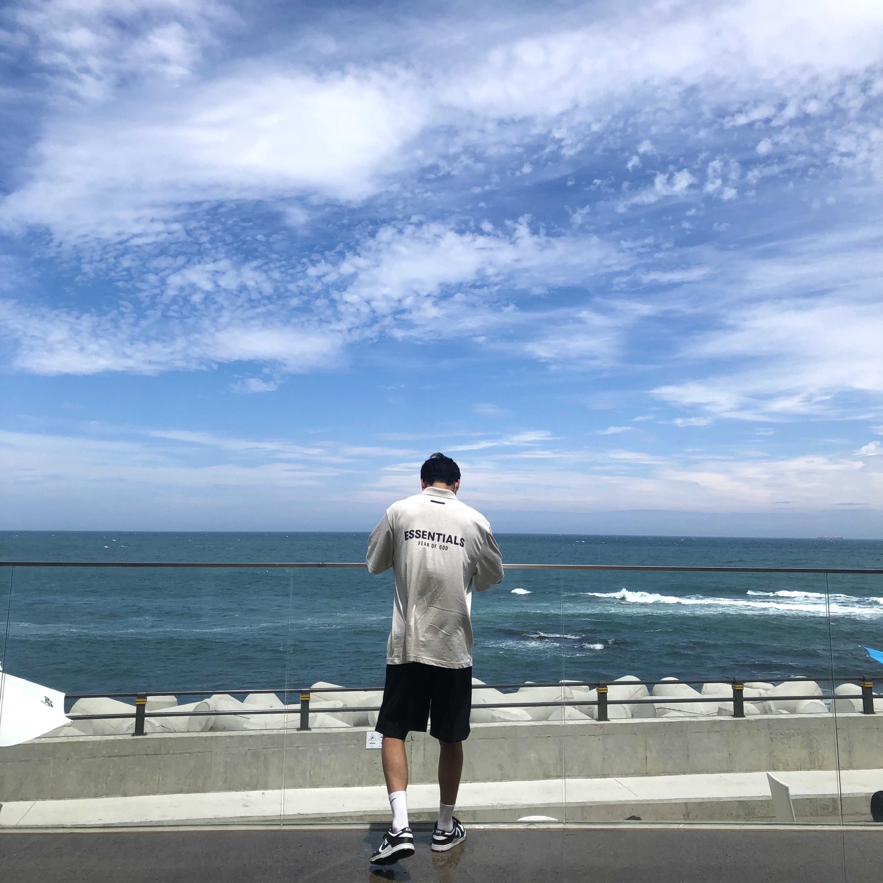 진 (@lee.yj__) 님의 게시물 | KREAM