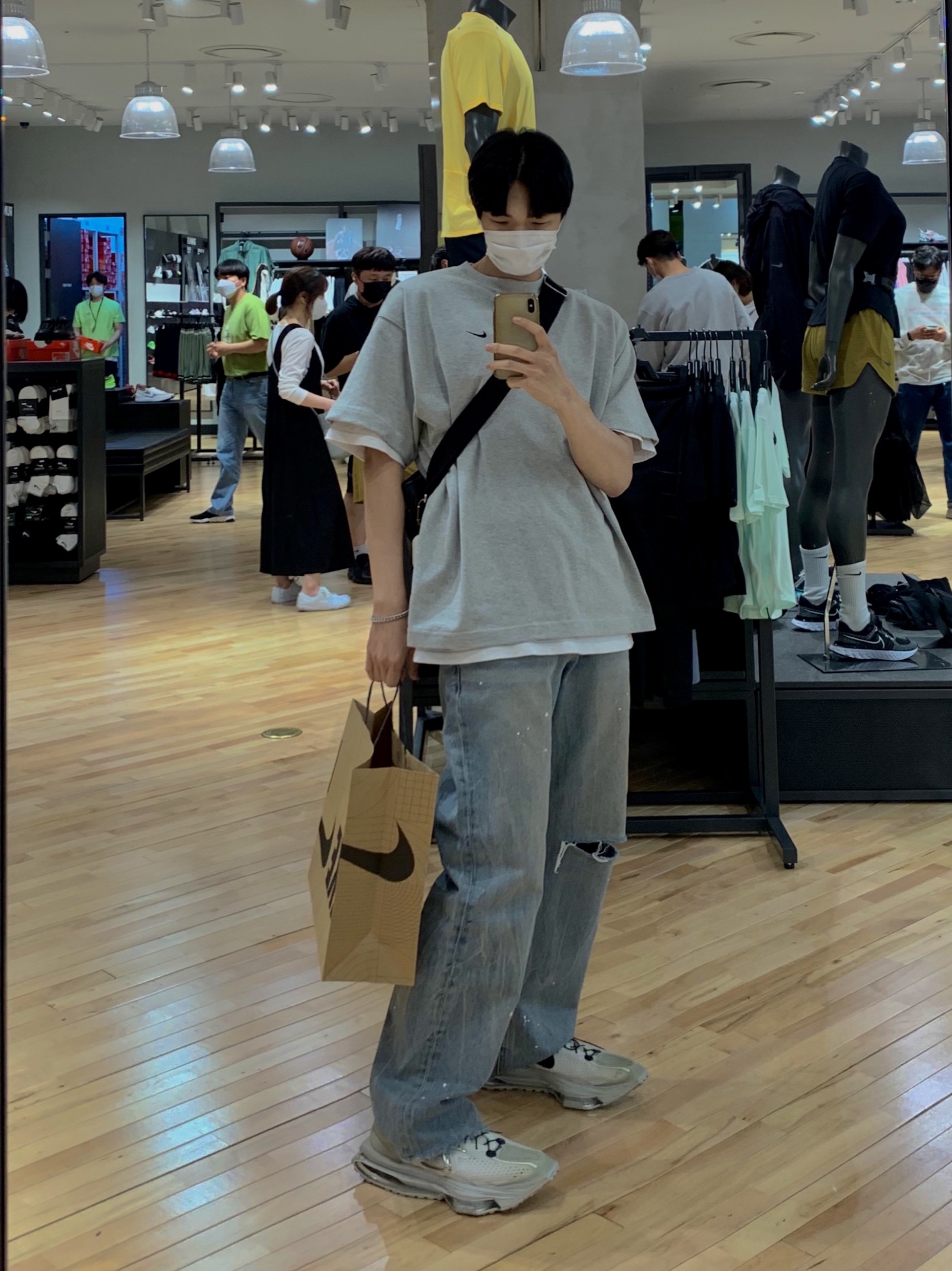 (@hype_boy_) 님의 게시물 | KREAM