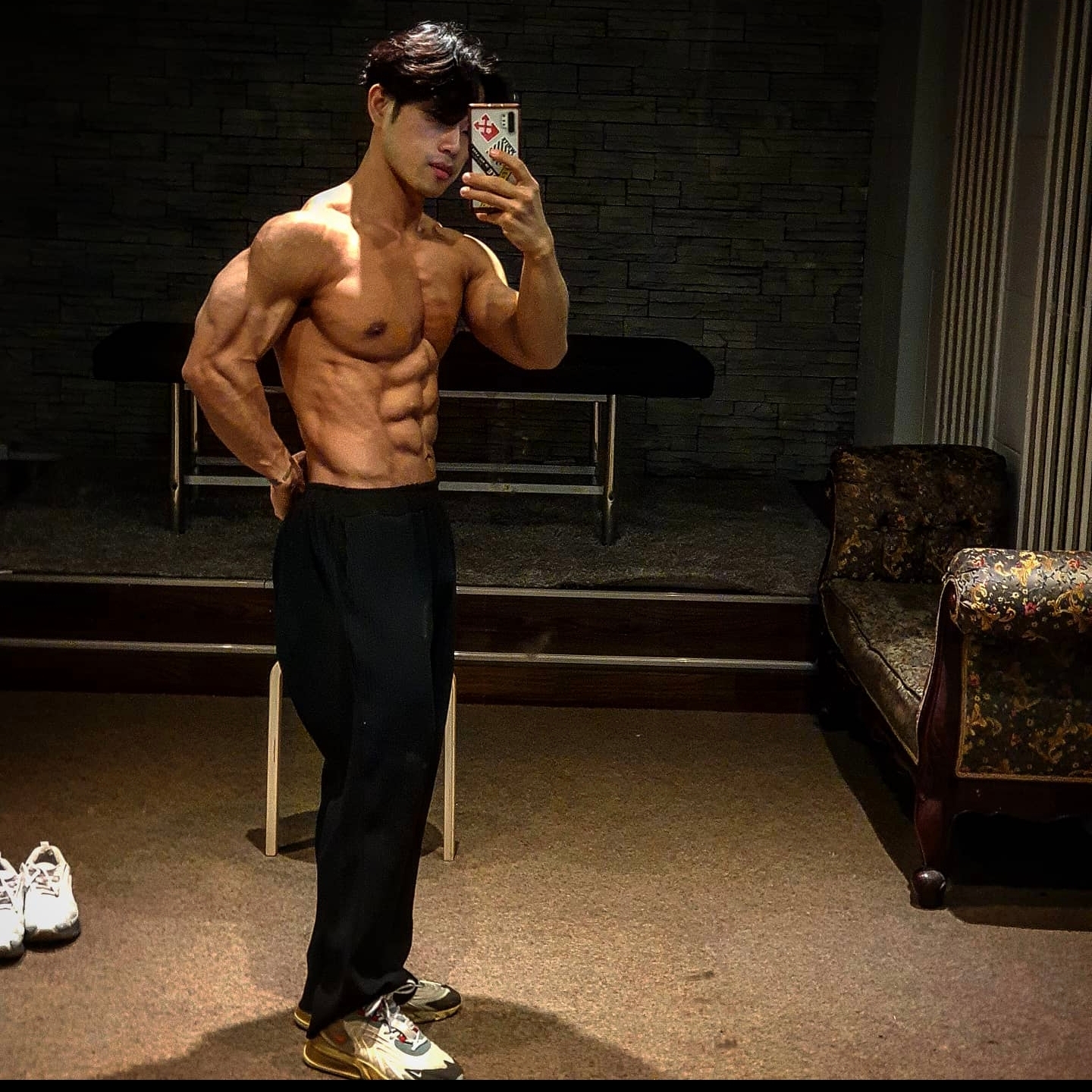 insta @ll.y.j (@ll.y.j) 님의 게시물 | KREAM