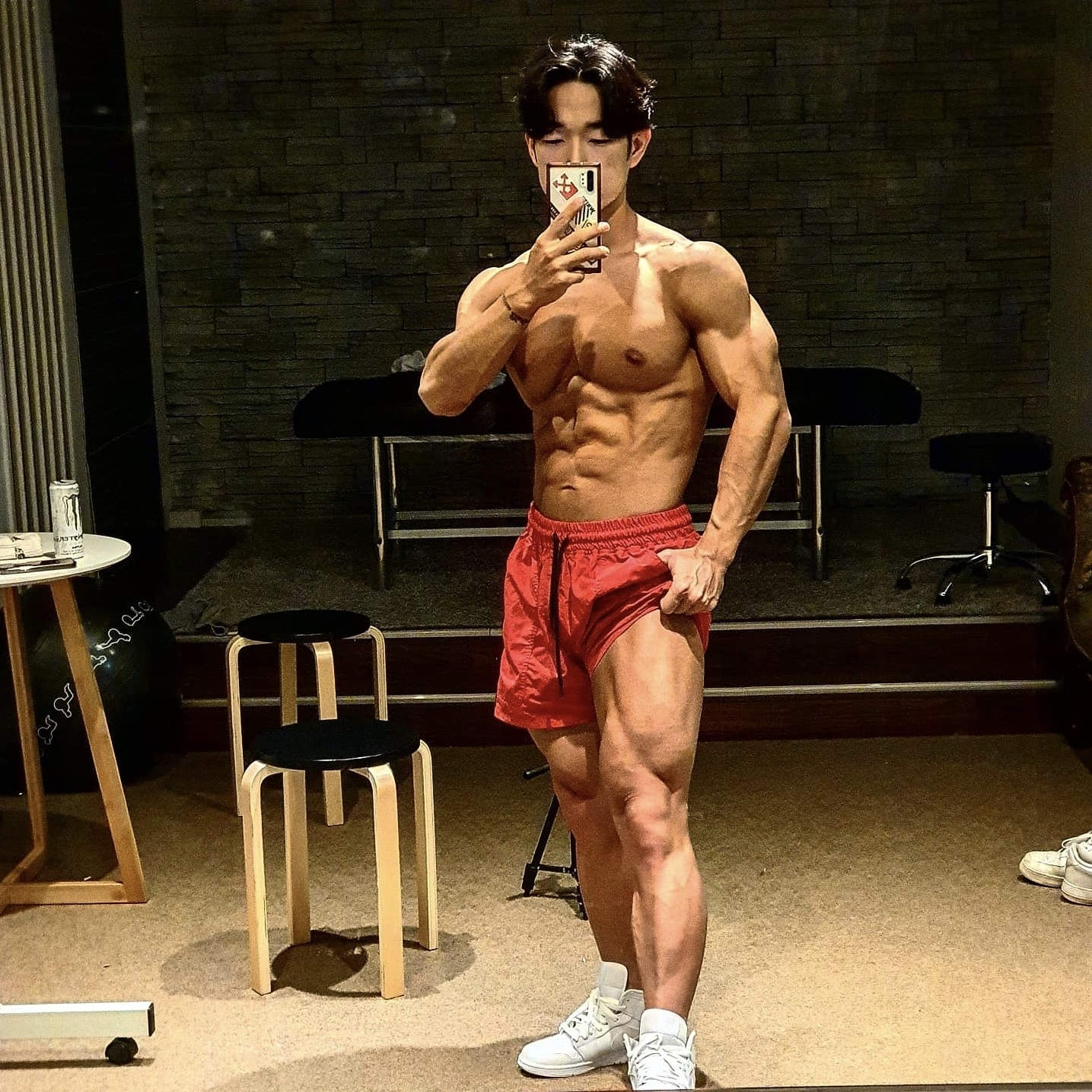 insta @ll.y.j (@ll.y.j) 님의 게시물 | KREAM