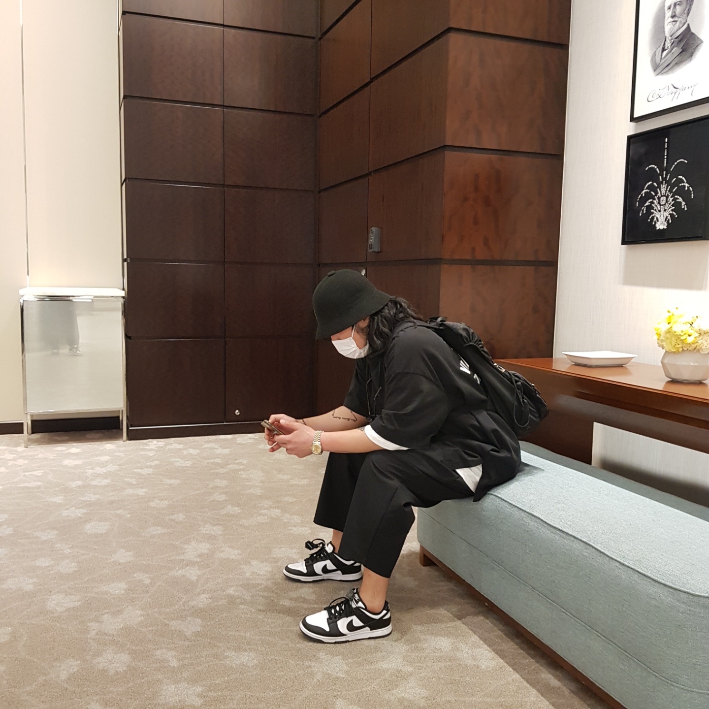 신지영 (@shakya) 님의 게시물 | KREAM