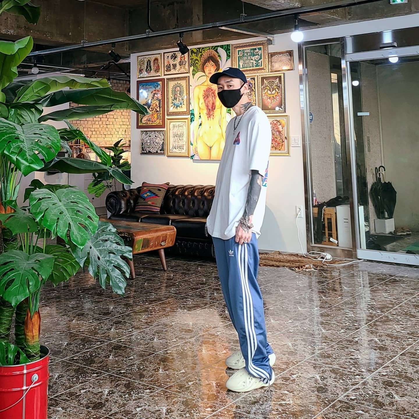 제튼 (@zetton) 님의 게시물 | KREAM