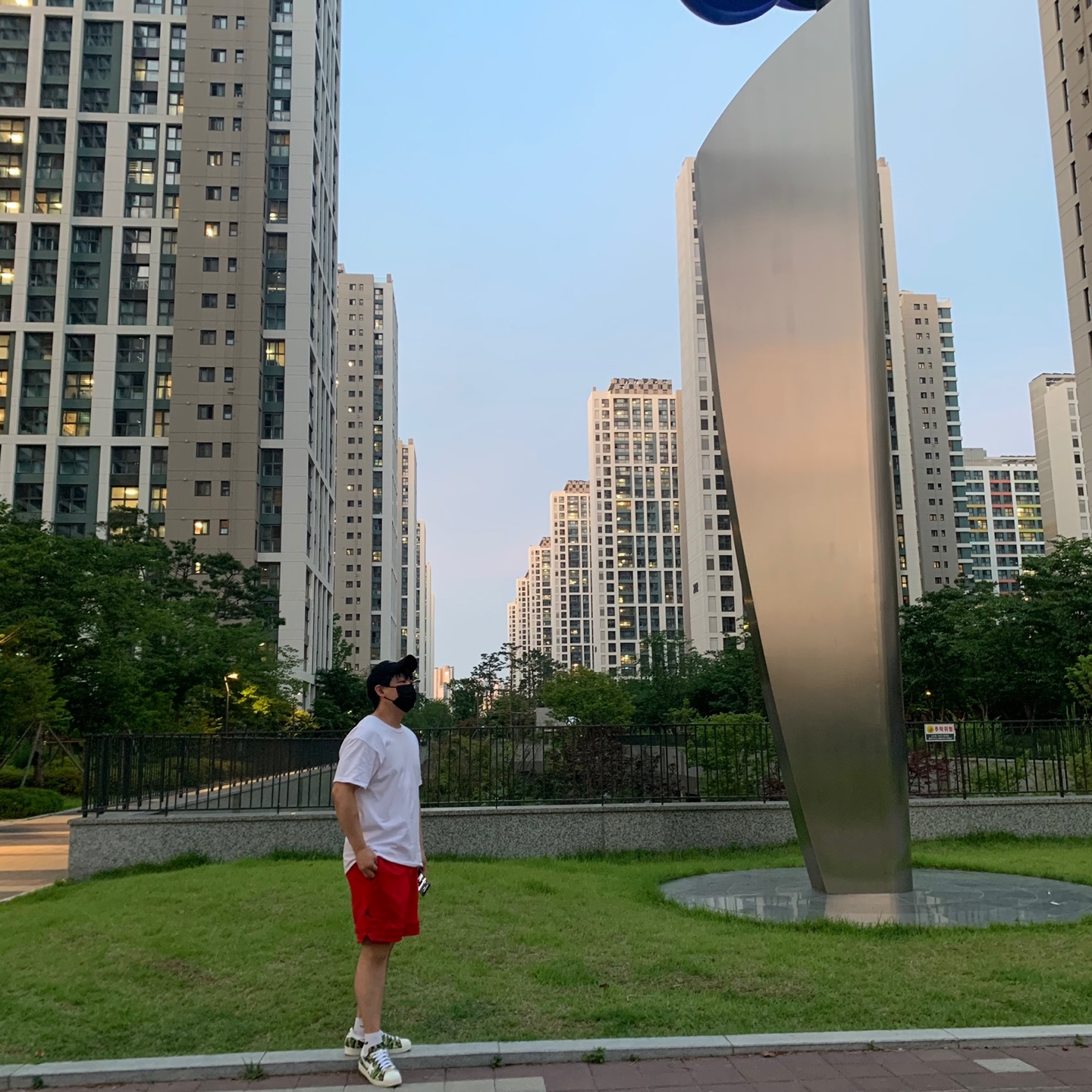 군써니 (@goonsun) 님의 게시물 | KREAM