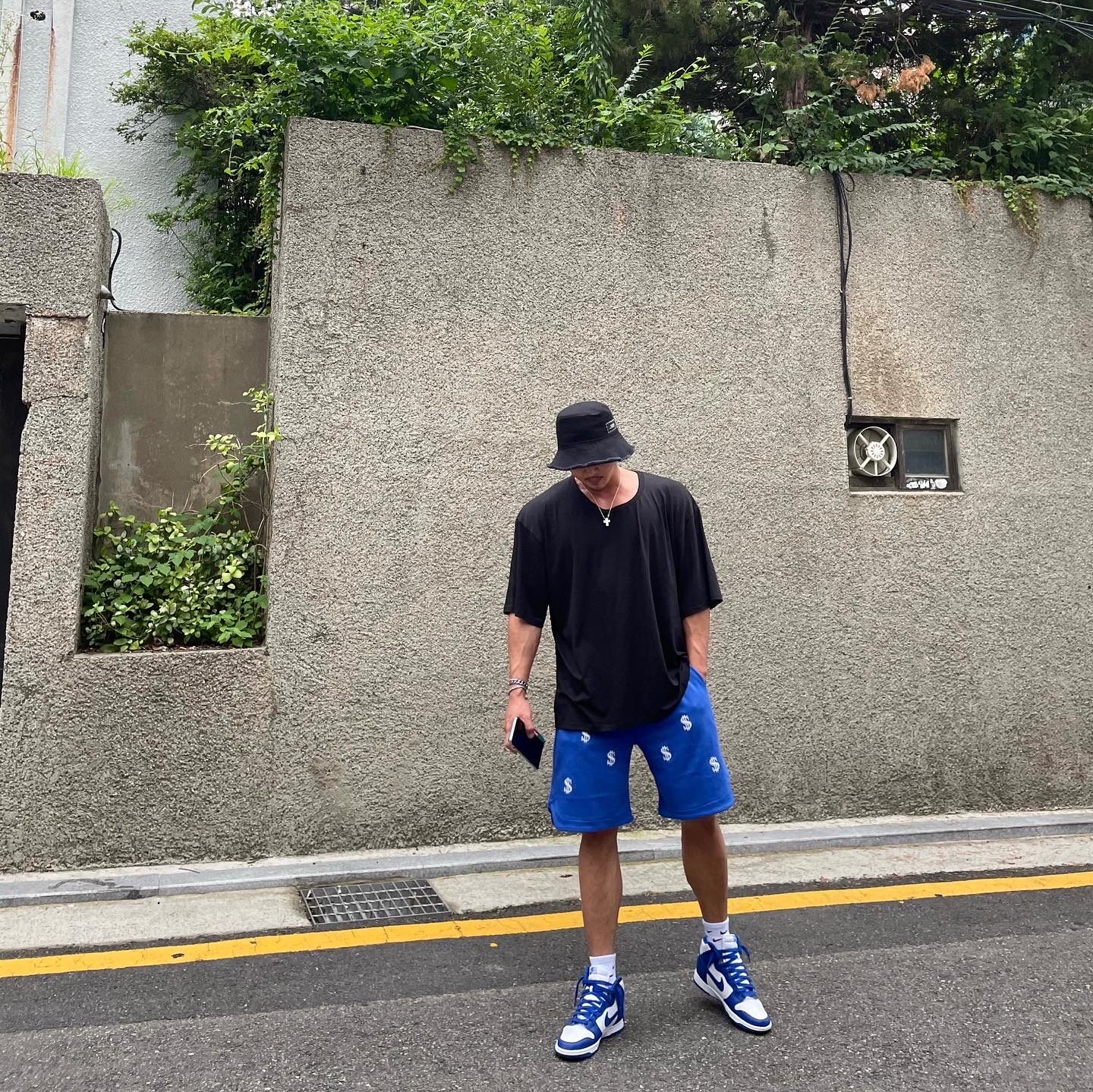 beom (@first_body) 님의 게시물 | KREAM