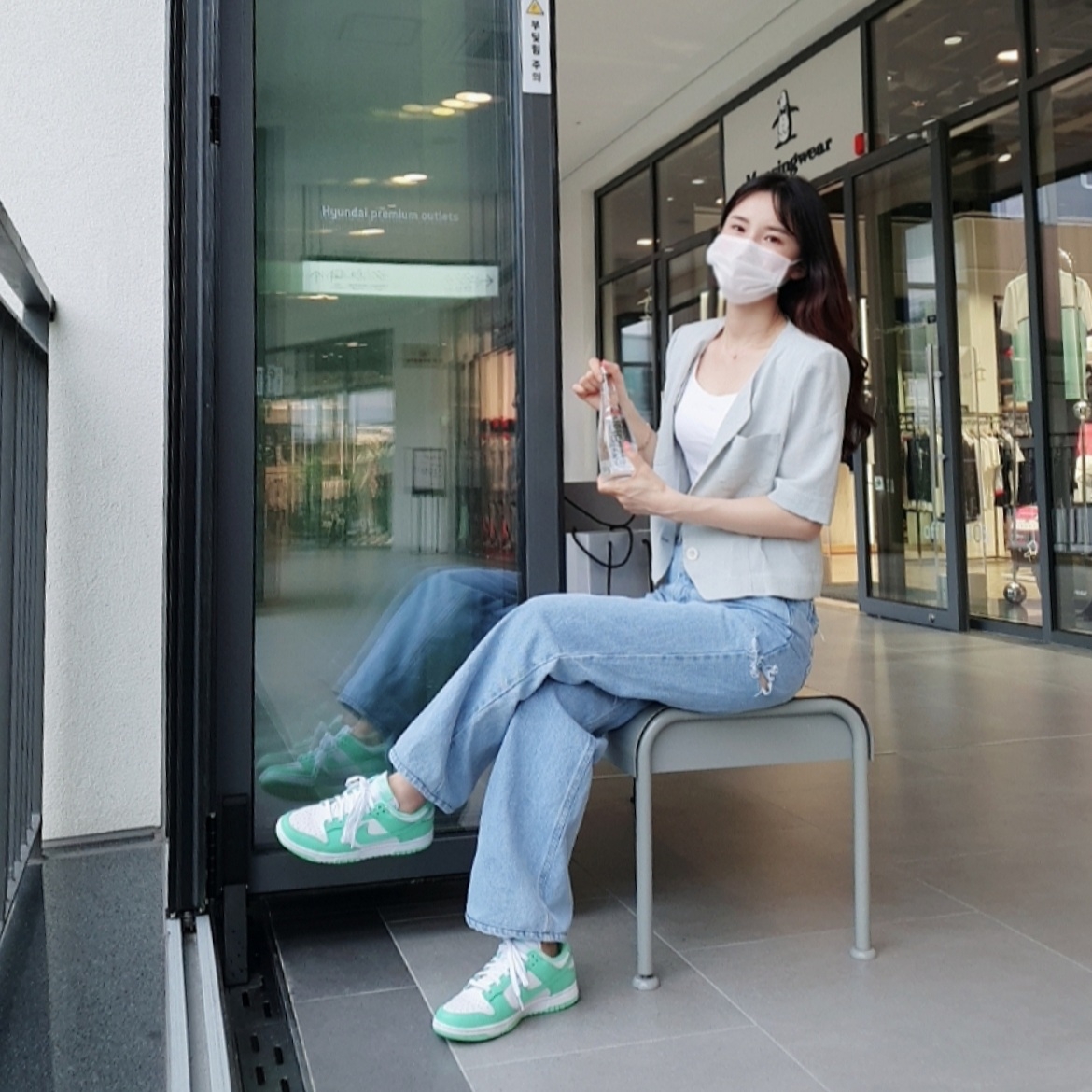 (@moon_jj) 님의 게시물 | KREAM